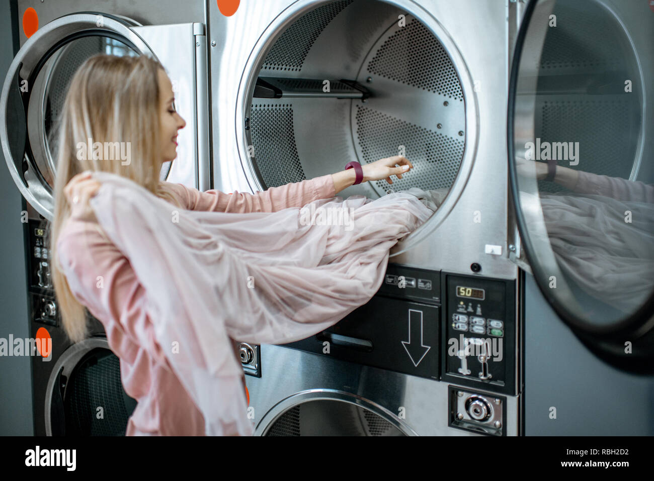 Washing and drying machine hi-res stock photography and images - Alamy
