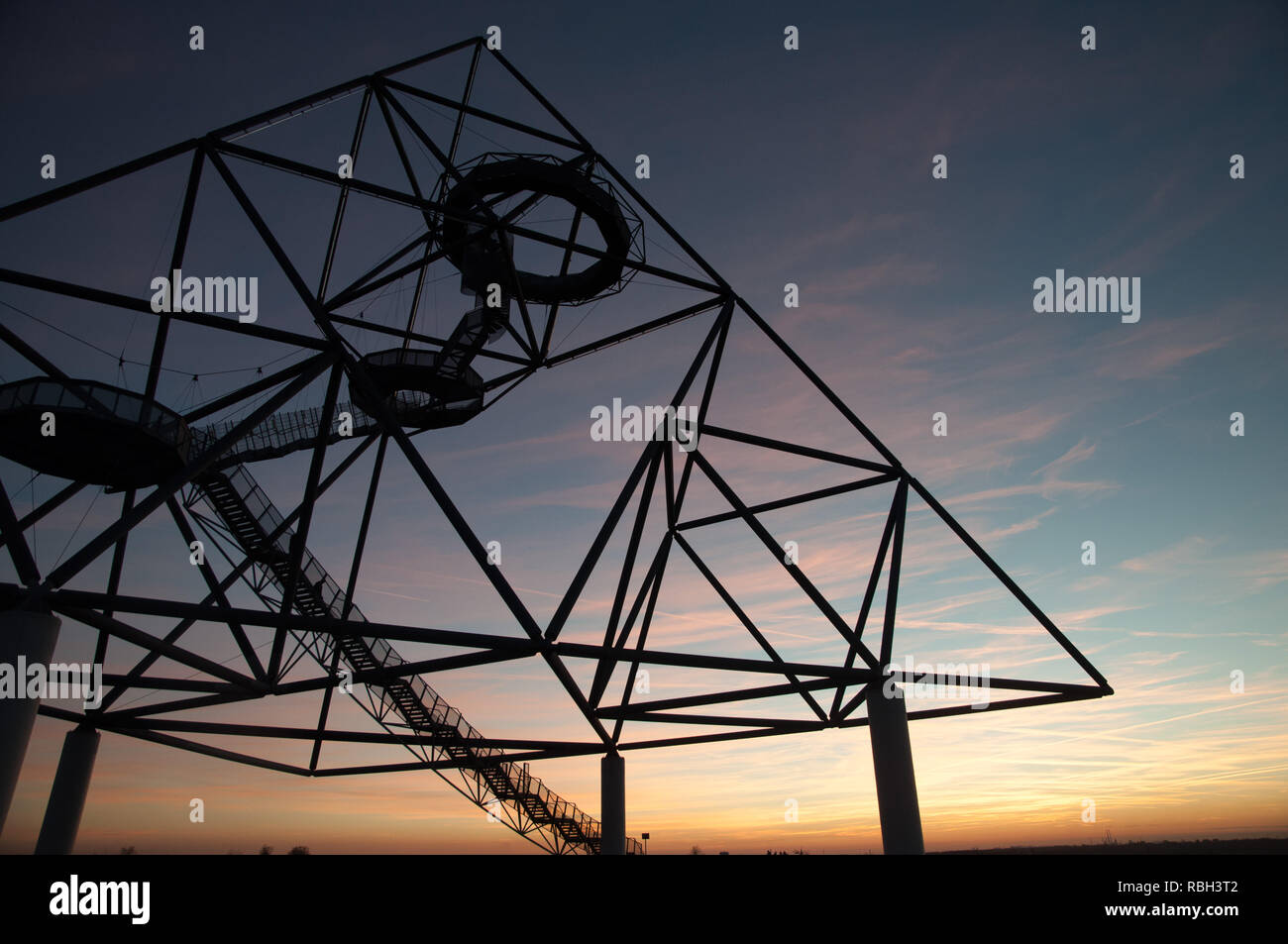 Tetraeder High Resolution Stock Photography and Images - Alamy