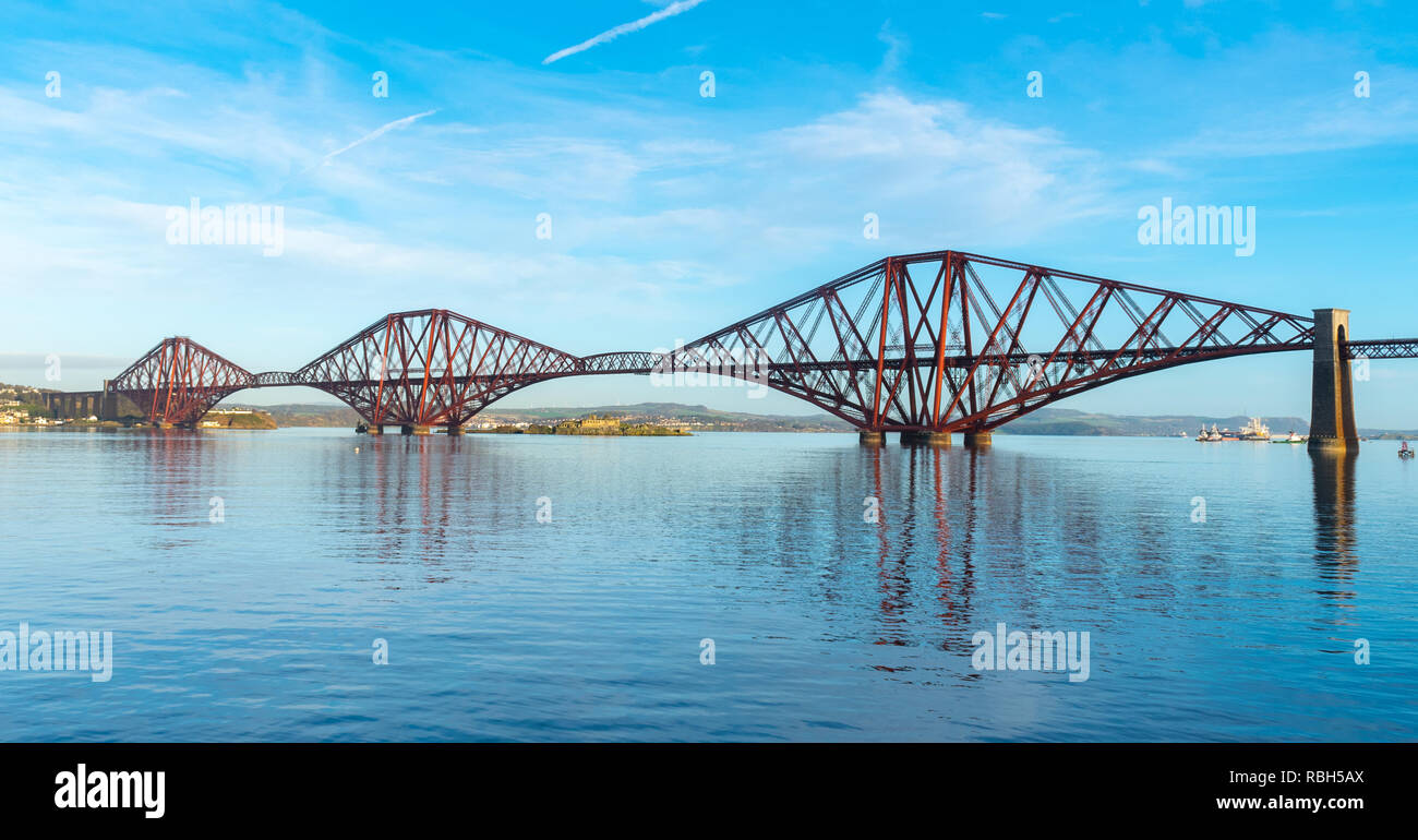 Forth Railway bridge in Scotland Stock Photo - Alamy