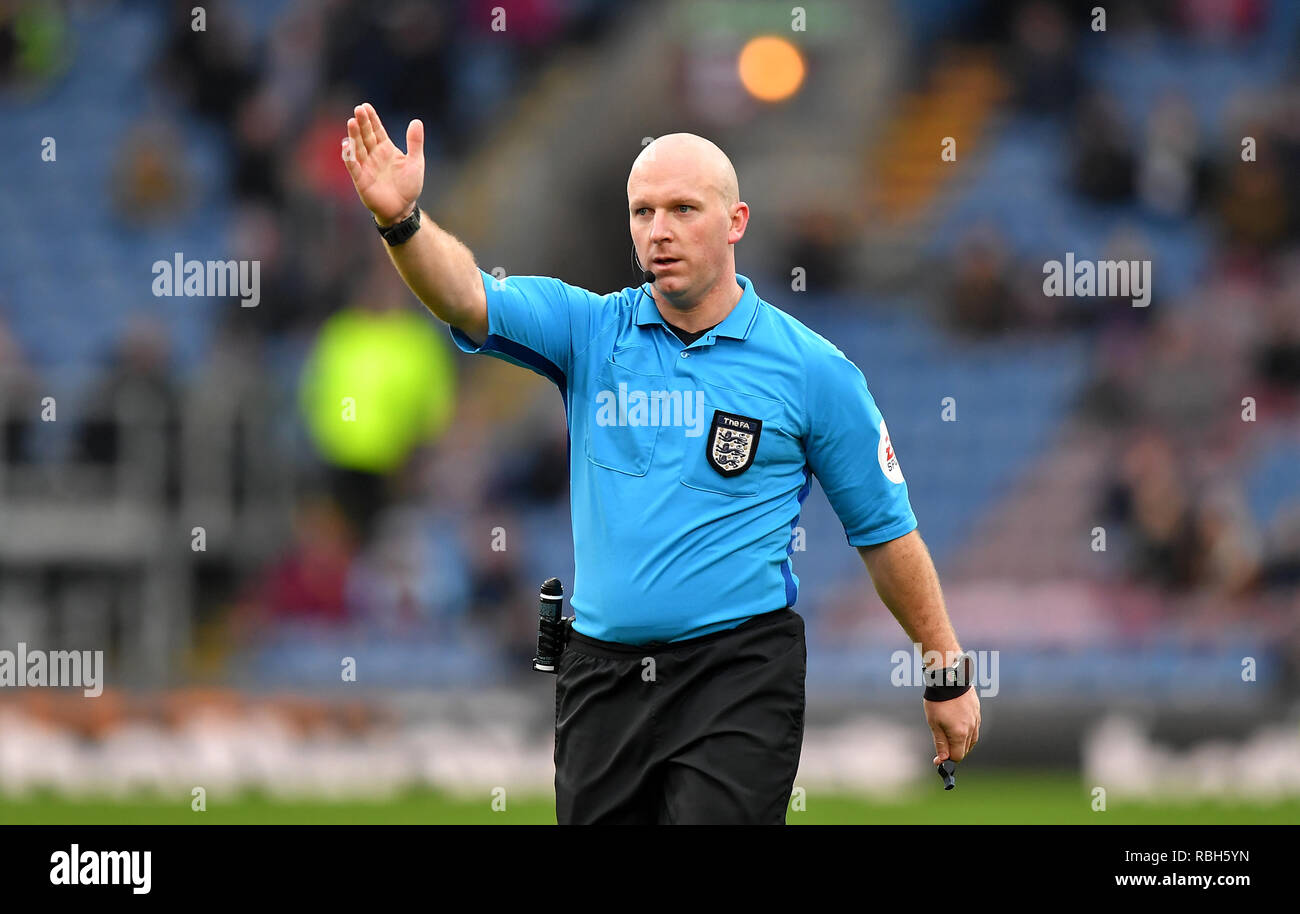 Match referee Simon Hooper Stock Photo - Alamy