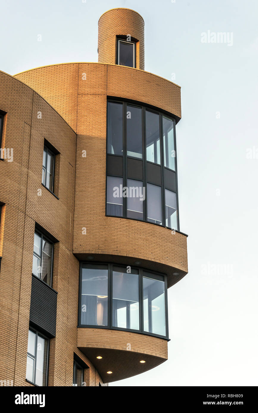 side view of a modern office building Stock Photo - Alamy