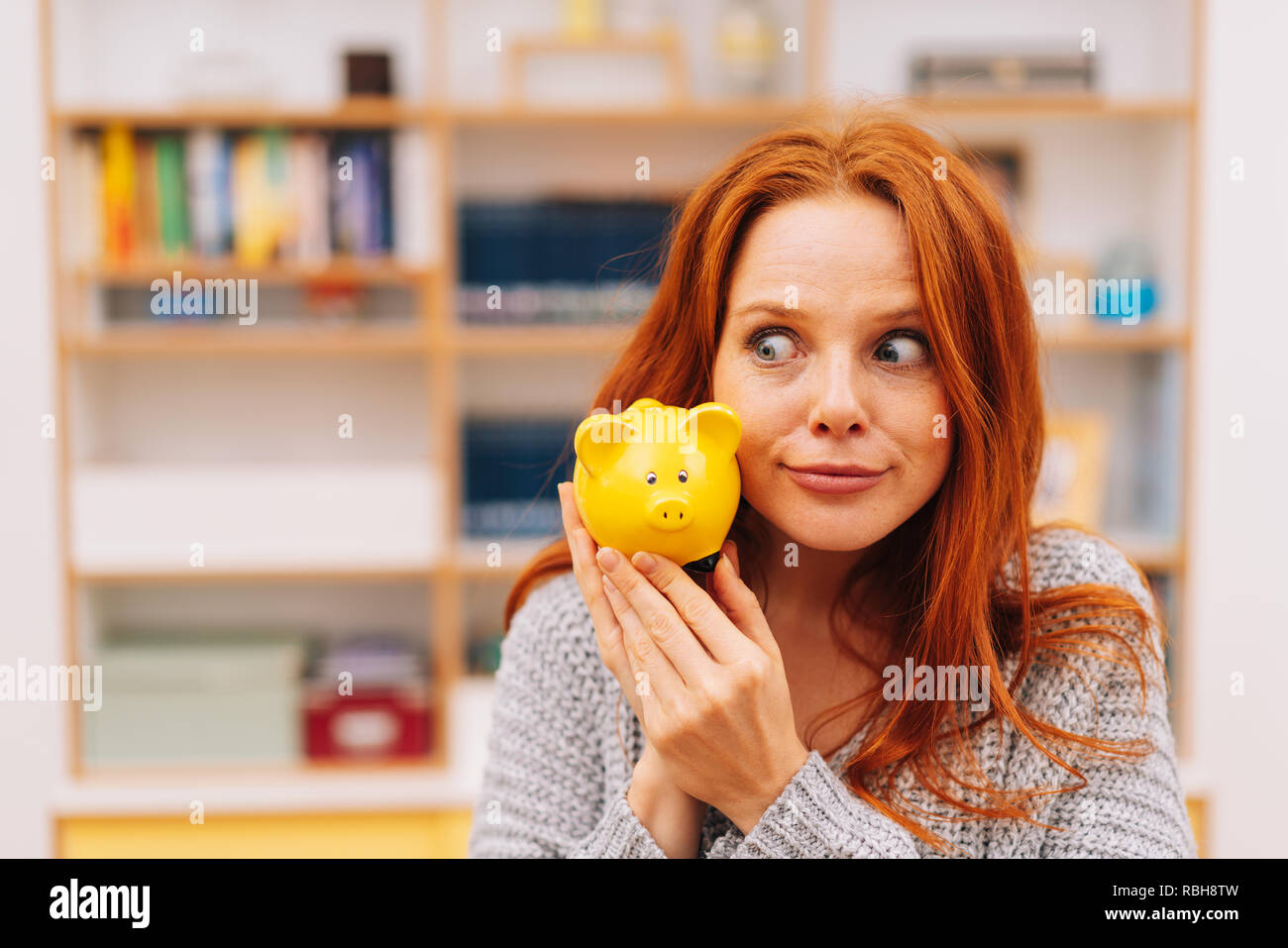 Woman squinting hi-res stock photography and images - Alamy