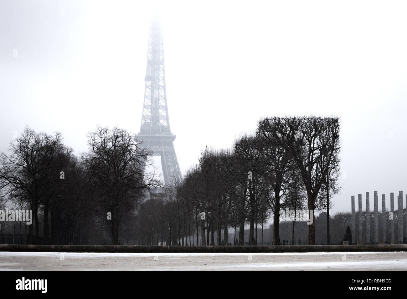 Eiffel Tower in foggy winter day, Paris, France Stock Photo - Alamy Eiffel Tower in foggy winter day, Paris, France Stock Photo - Alamy