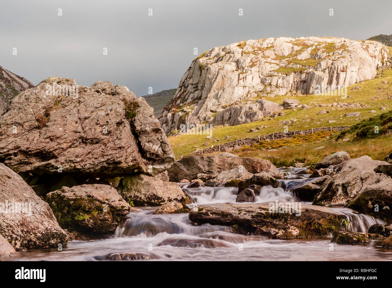 The River Dee (Welsh: Afon Dyfrdwy) is a river in the United Kingdom ...