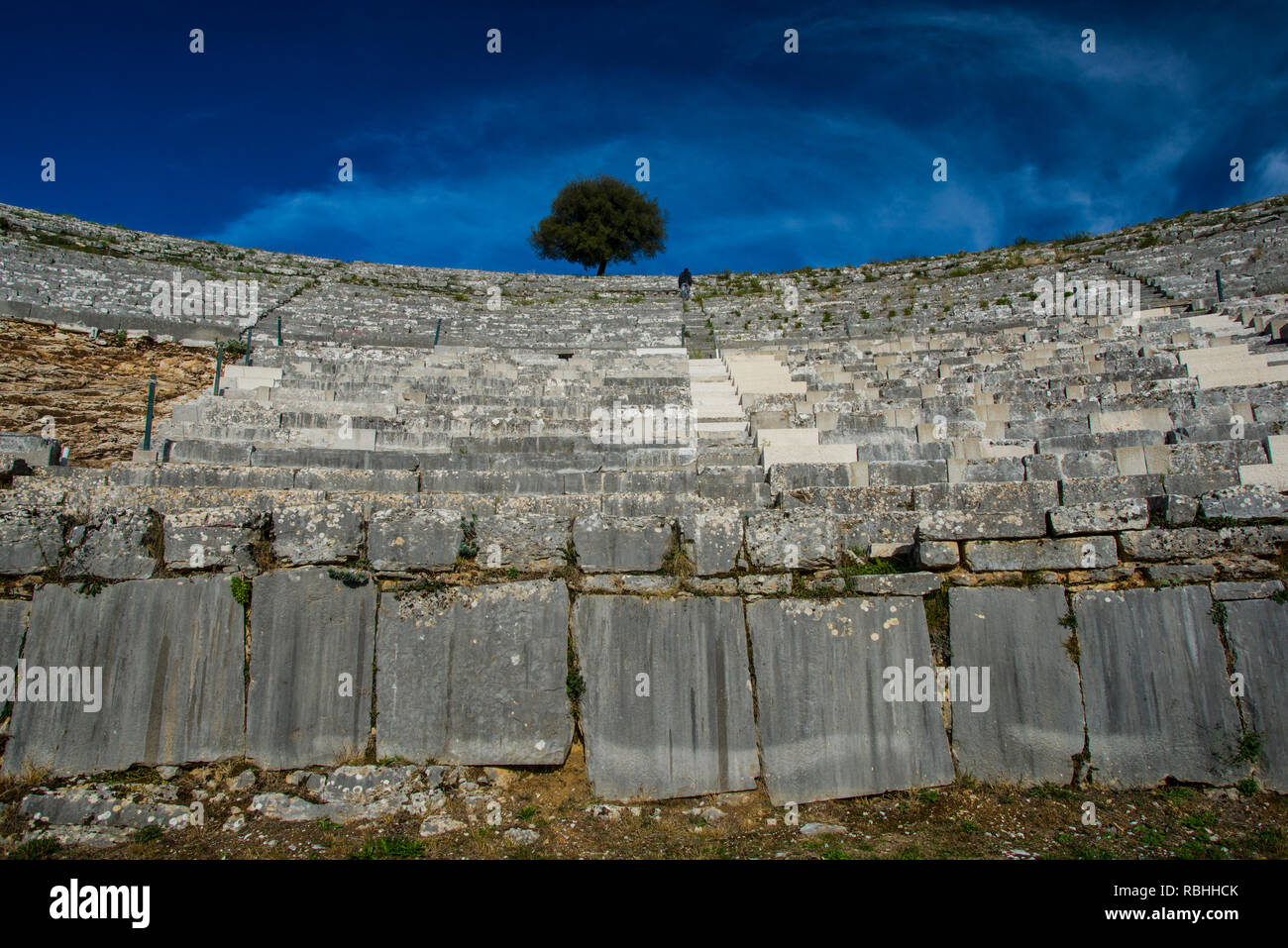 Theater of dodoni hi-res stock photography and images - Alamy