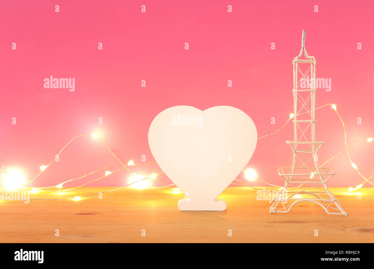 Valentine's day background. Eiffel tower and heart shape empty board ...