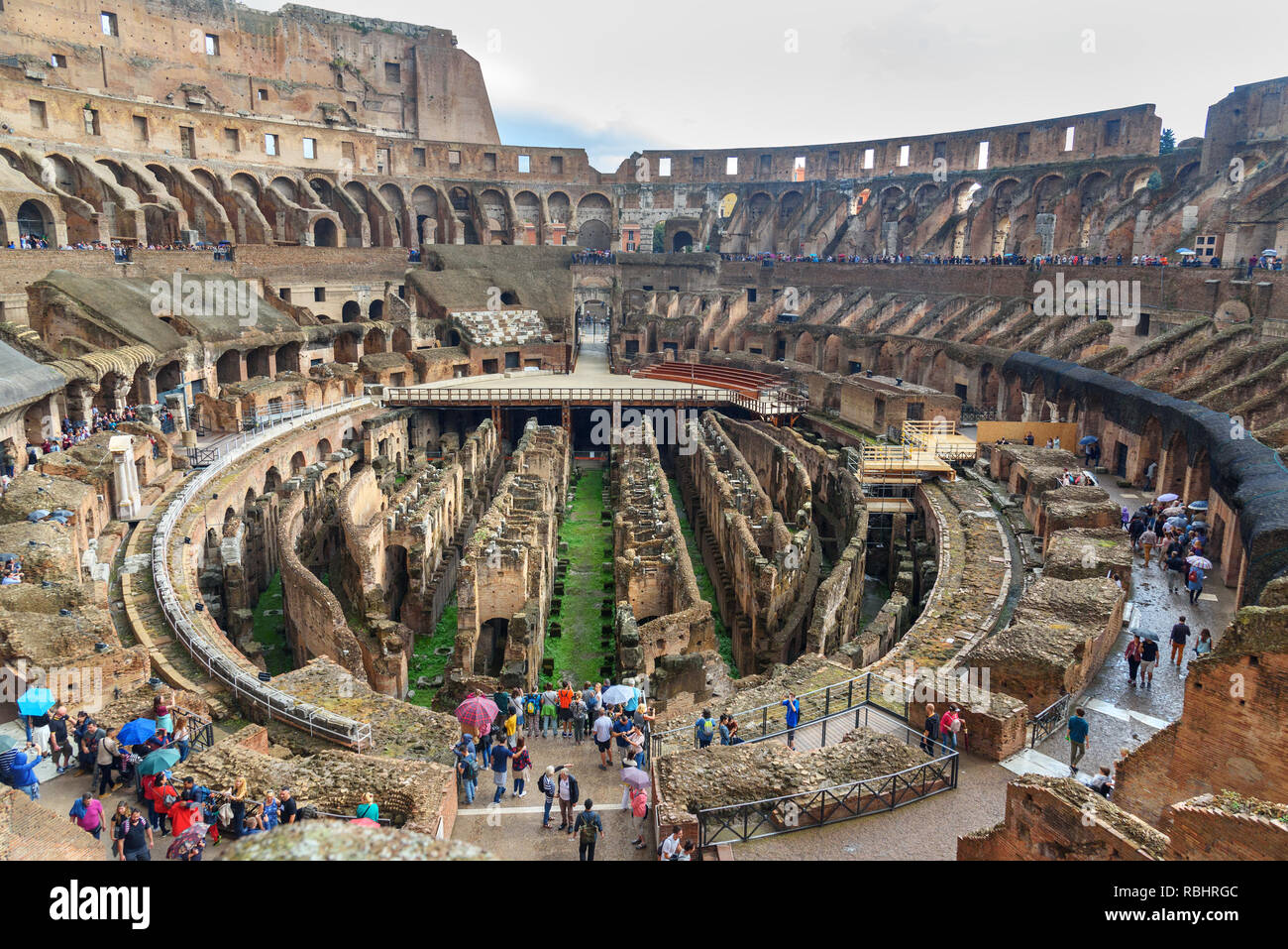 Rome colosseum rain hi-res stock photography and images - Alamy