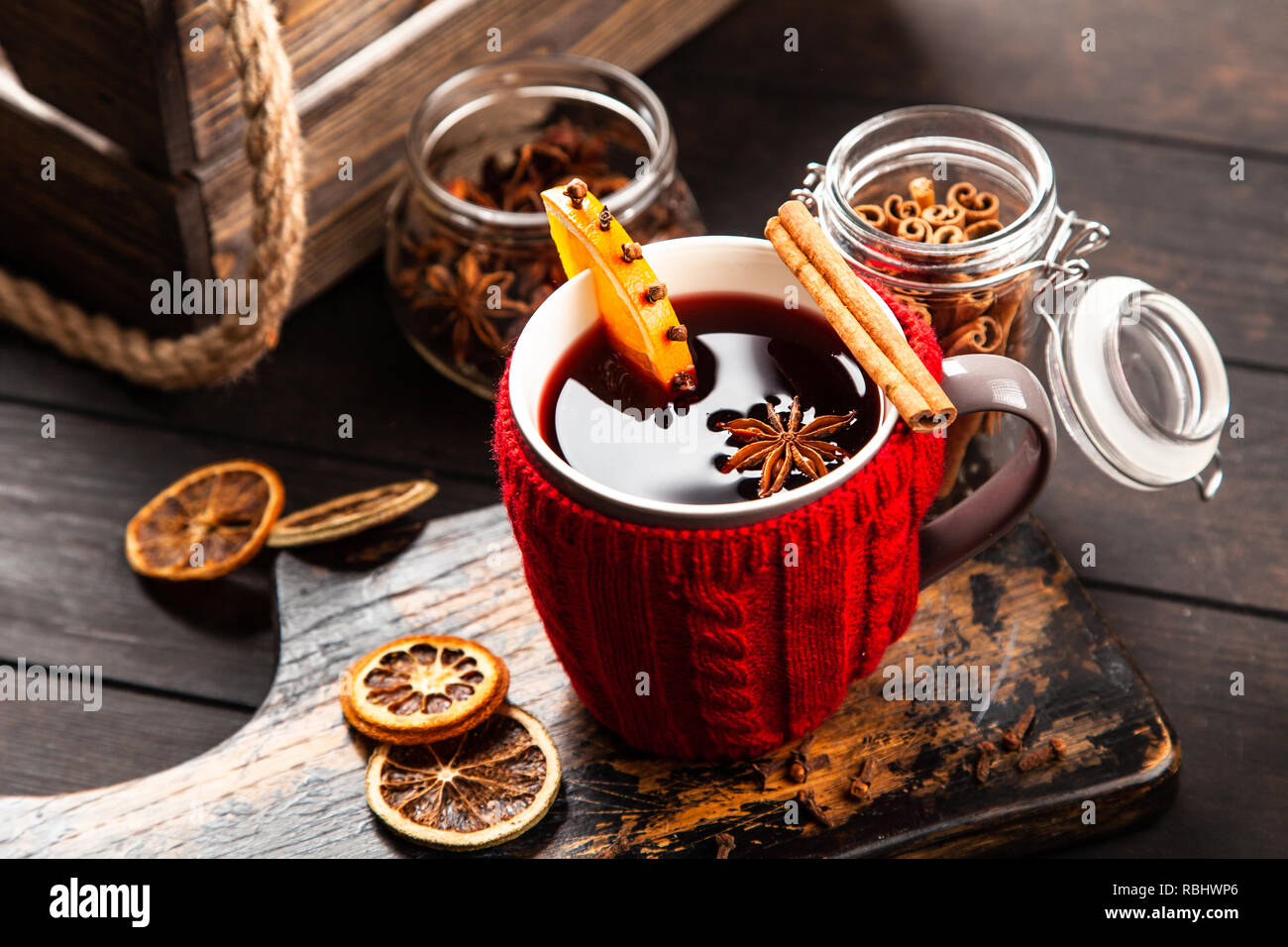 Mulled wine with spice and orange Stock Photo - Alamy