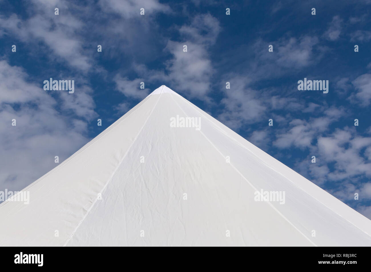 White tent top view hi-res stock photography and images - Alamy