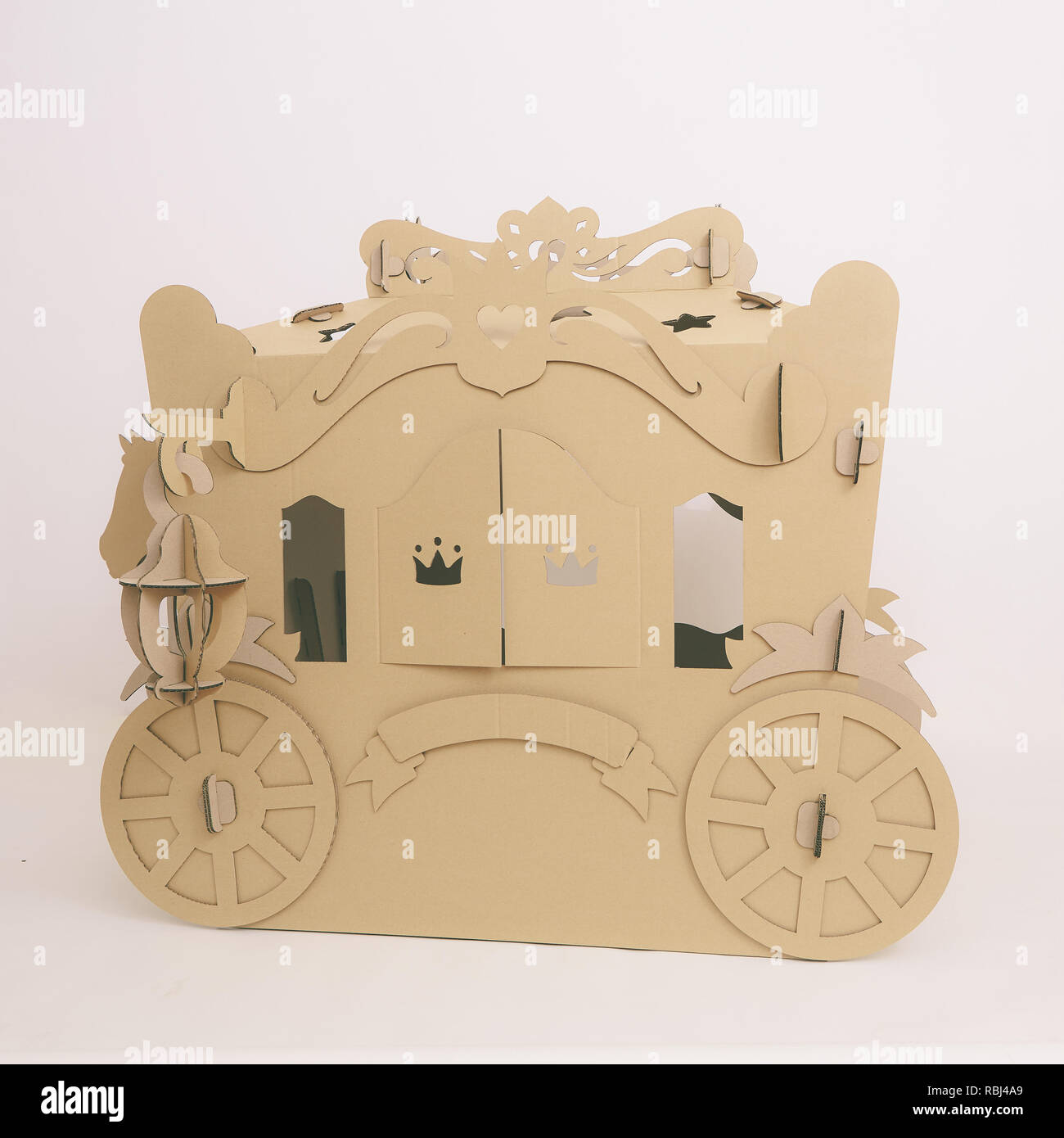 Horse drawn cinderella princess carriage hi-res stock photography and ...