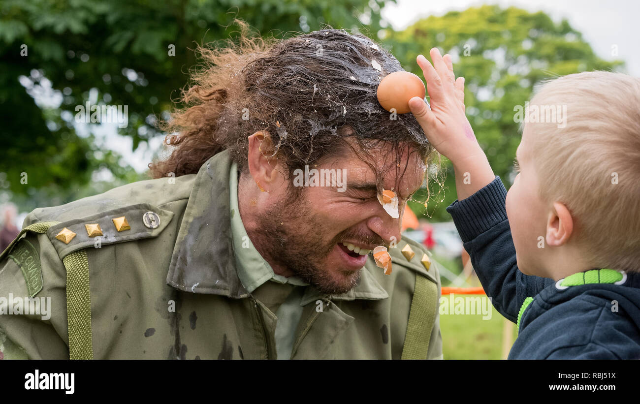 Joel Hicks Acting As Human Target At The World Egg Throwing ...