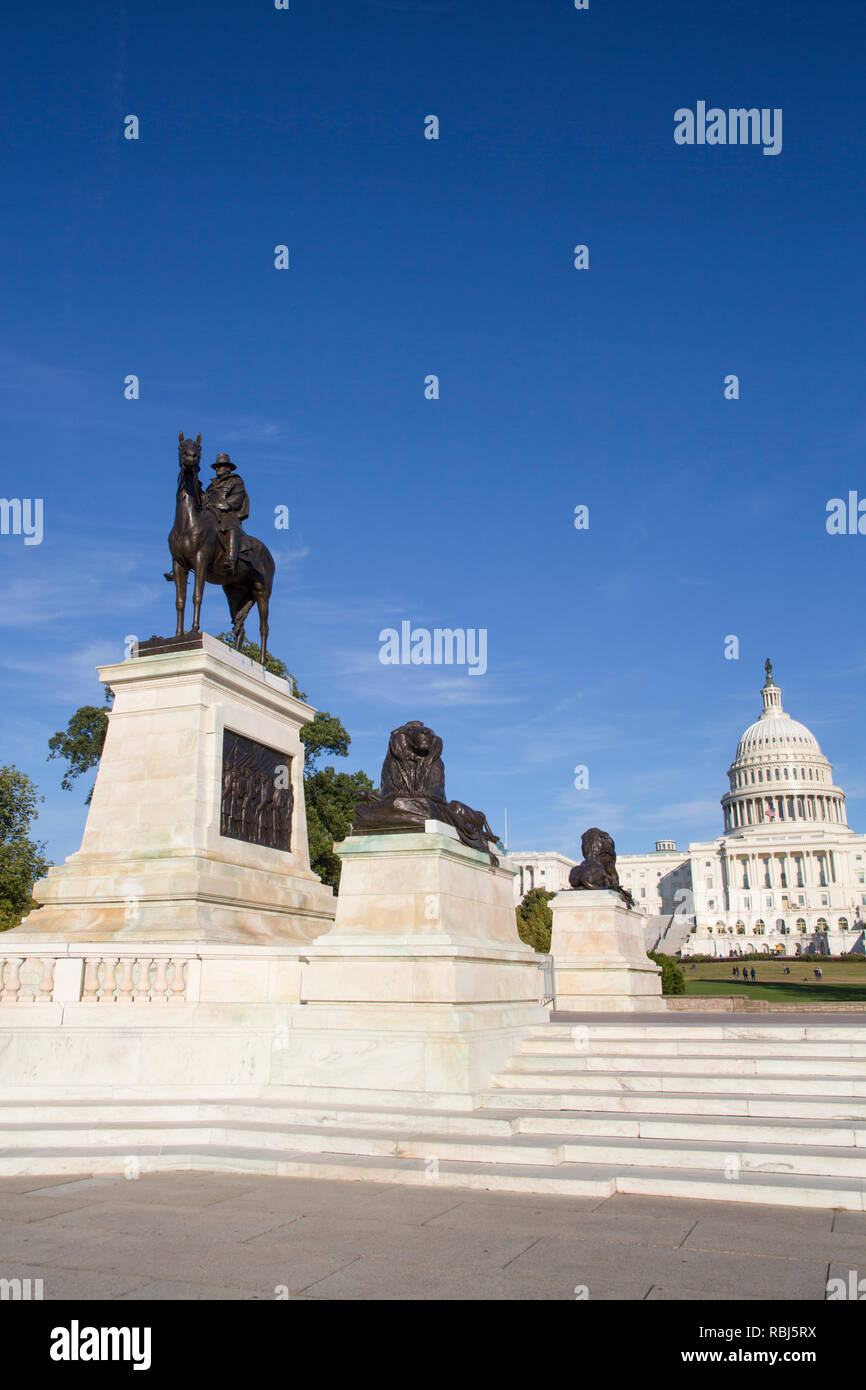 Statue General Grant Capitol Building High Resolution Stock Photography ...
