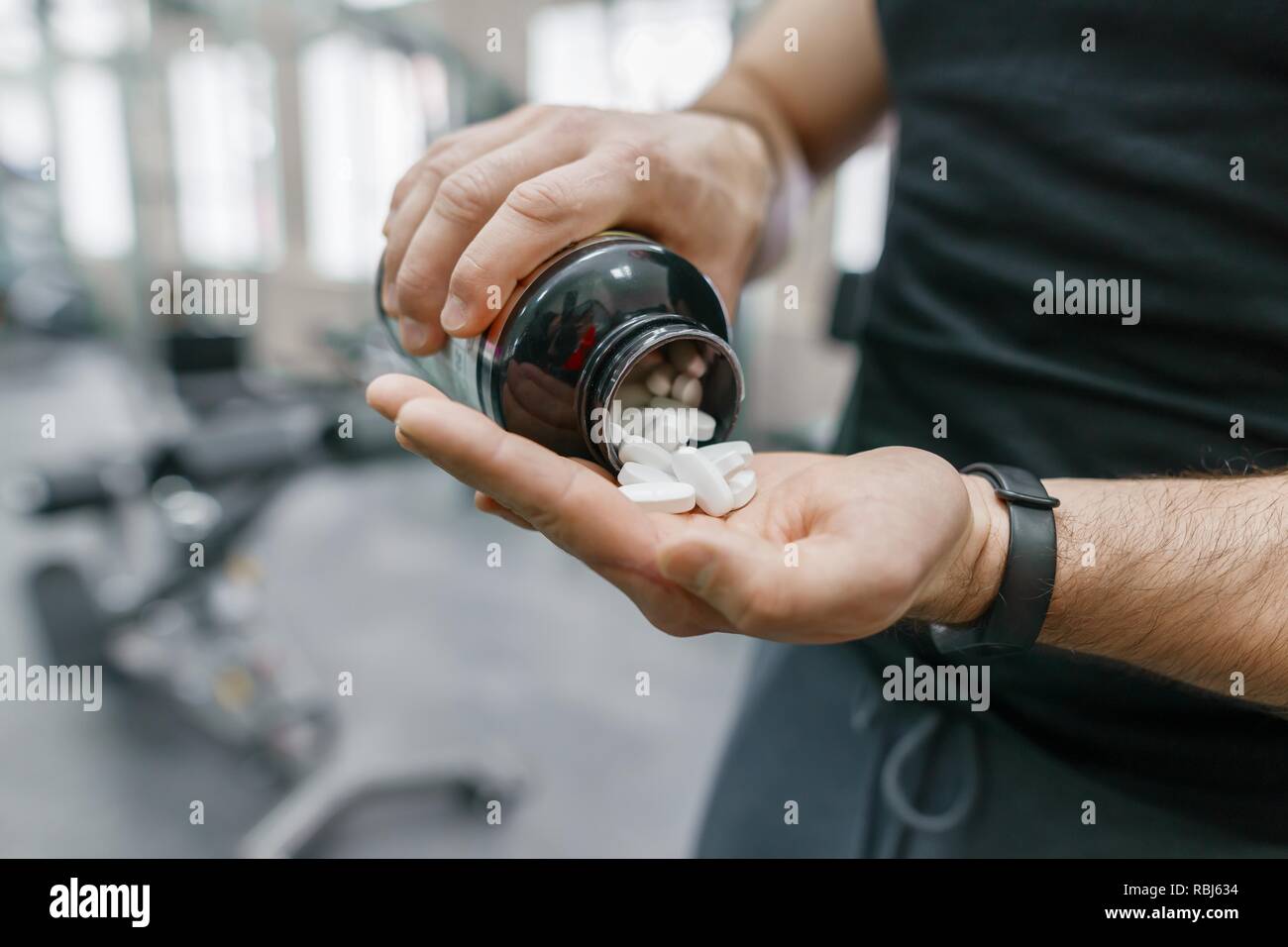 Supplementation athlete not woman hi-res stock photography and images ...