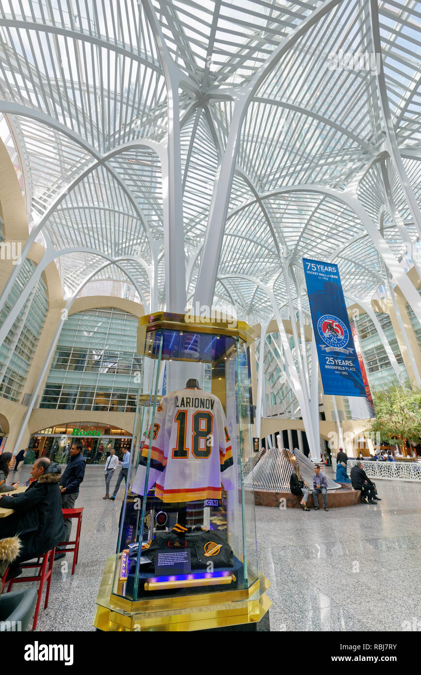 Brookfield mall hi-res stock photography and images - Alamy