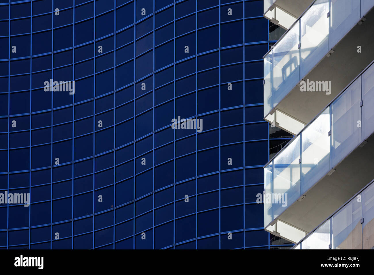 Modern contemporary building buildings hi-res stock photography and ...