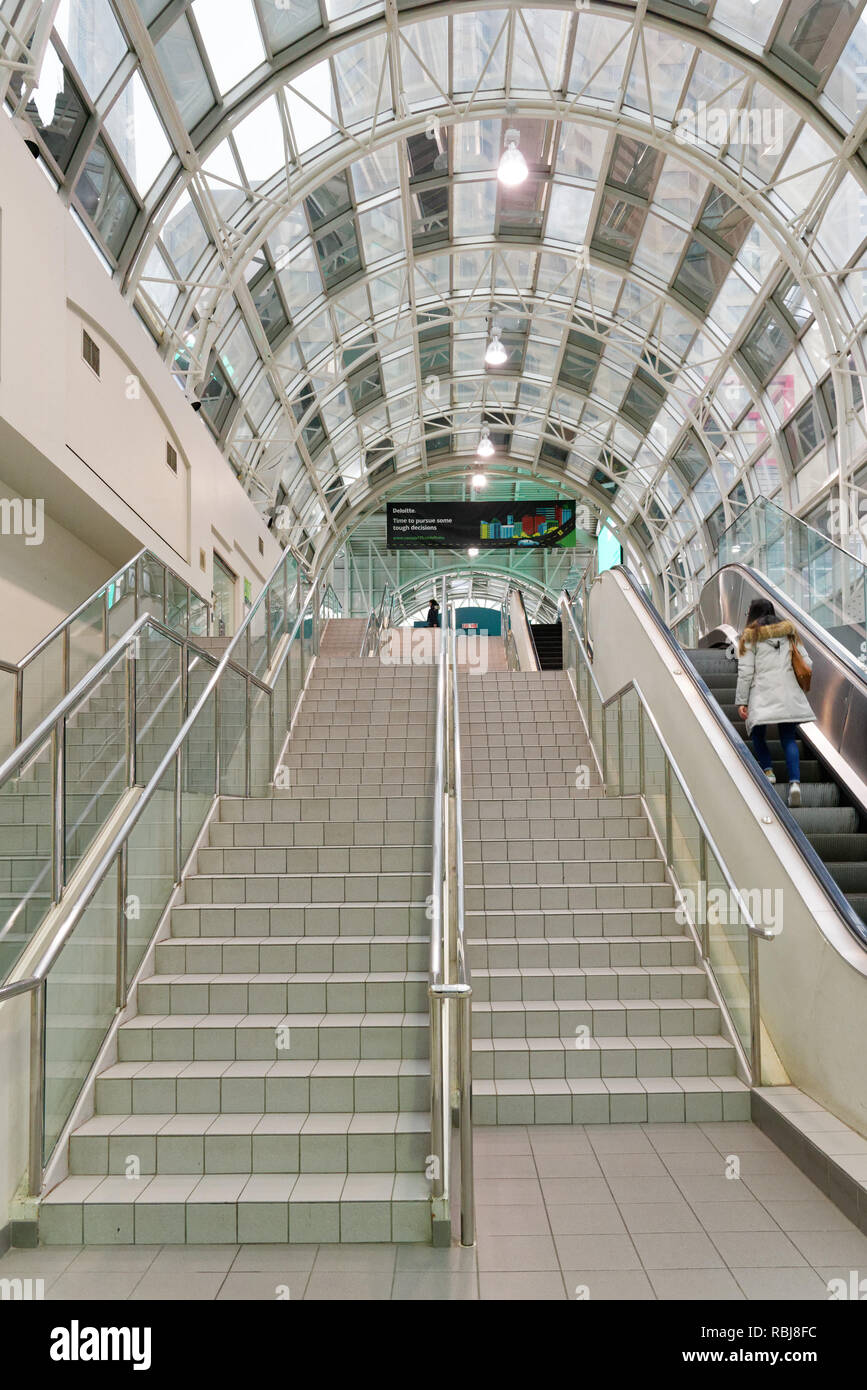Inside the Toronto Skywalk, a covered pedestrian link in downtown ...