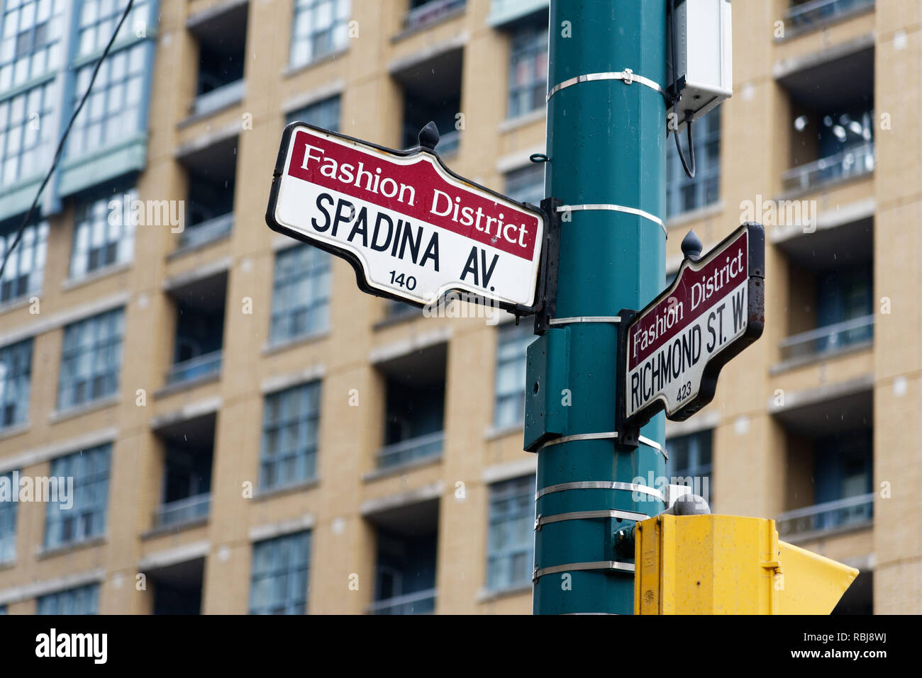 Street signs for Spadina Avenue and Richmond Street in Toronto, Canada ...