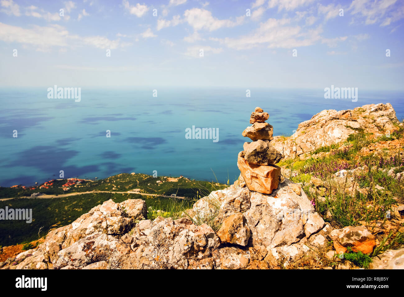Concrete pyramid hi-res stock photography and images - Alamy