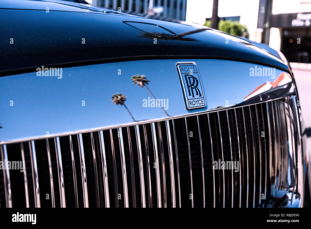 Rolls royce grill hi-res stock photography and images - Alamy