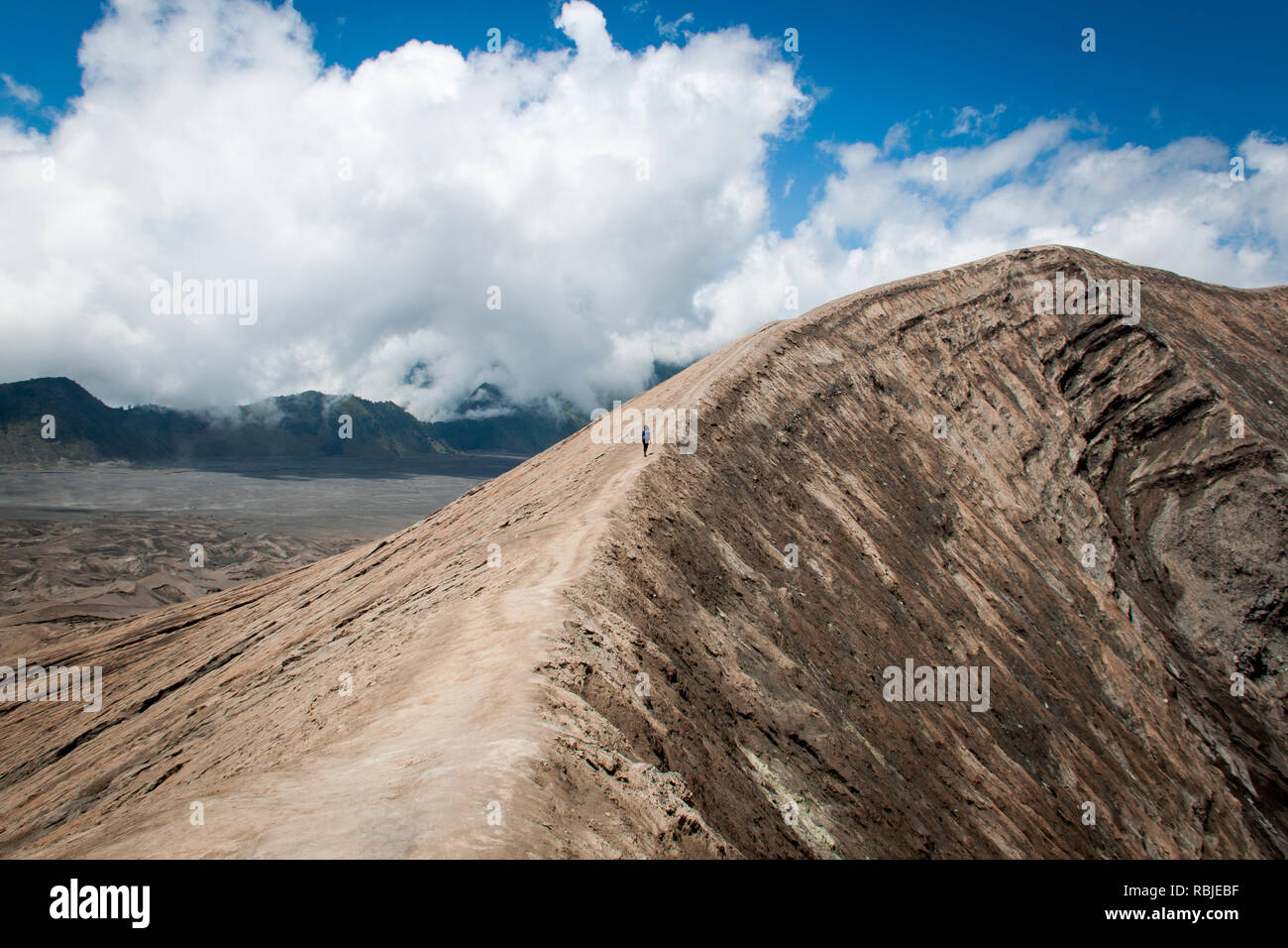 Crater of a volcano hi-res stock photography and images - Alamy