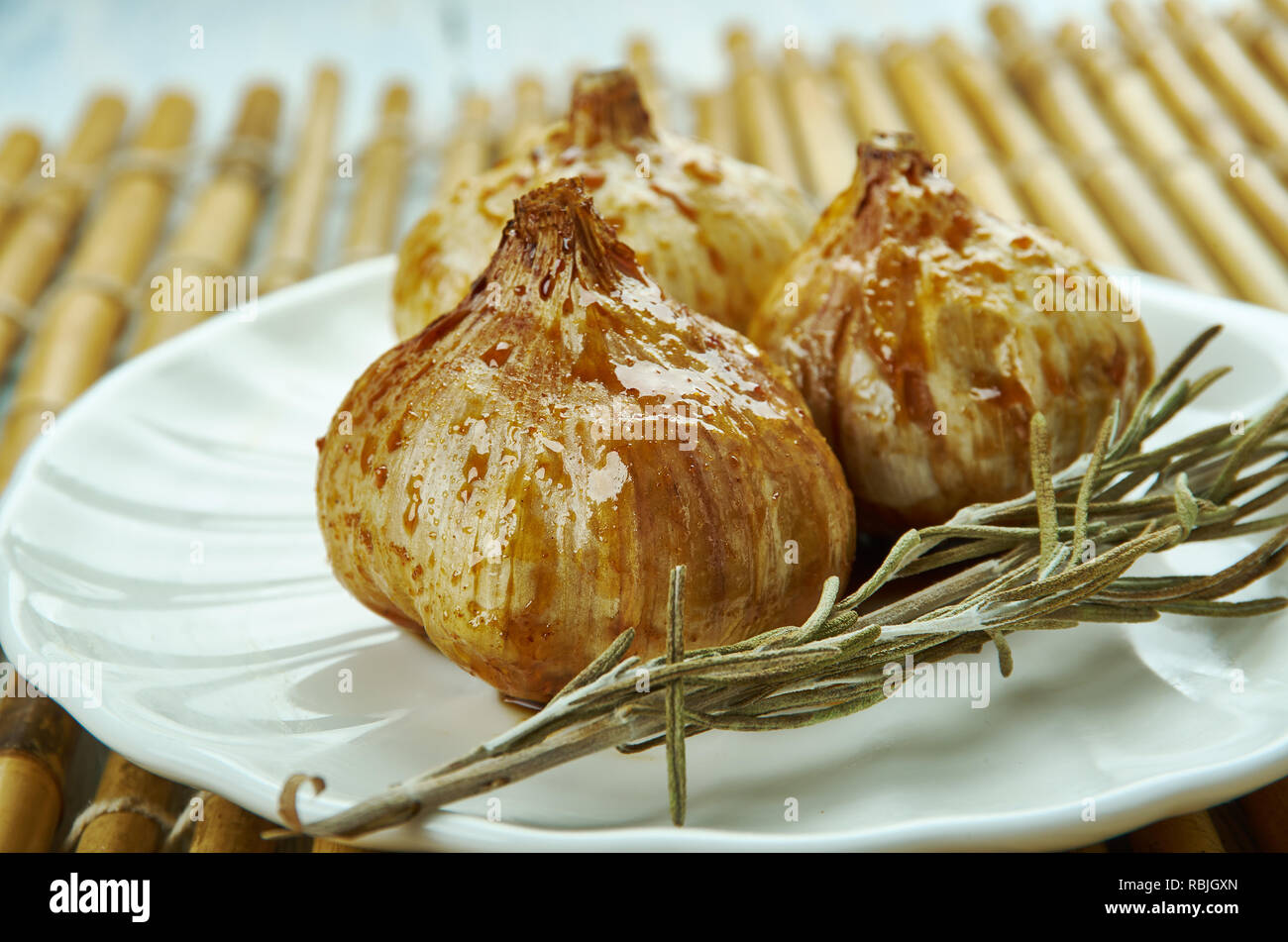 Torshi Seer - Persian Pickled Garlic close up Stock Photo - Alamy