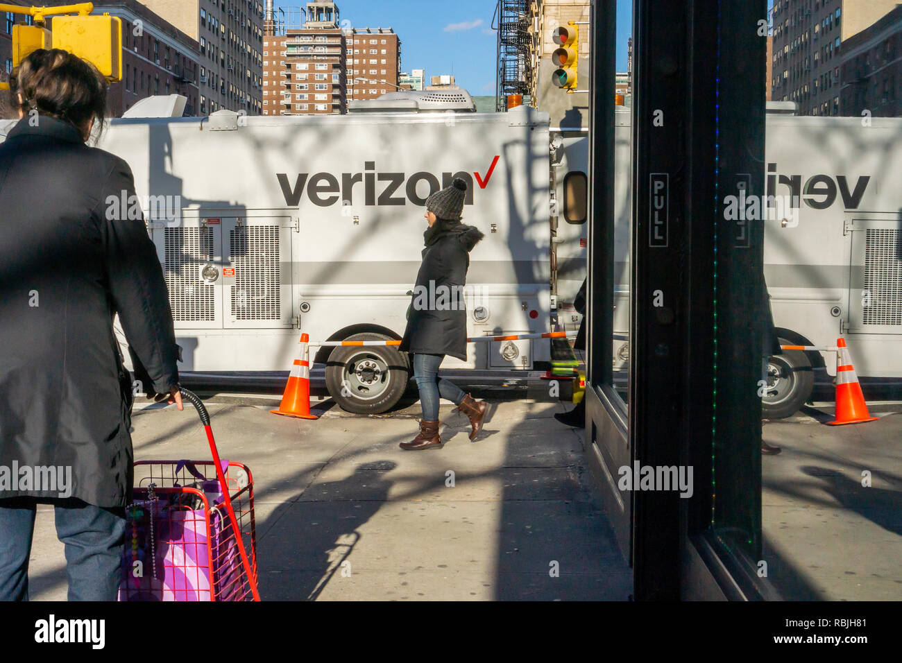 Bell telephones hi-res stock photography and images - Alamy