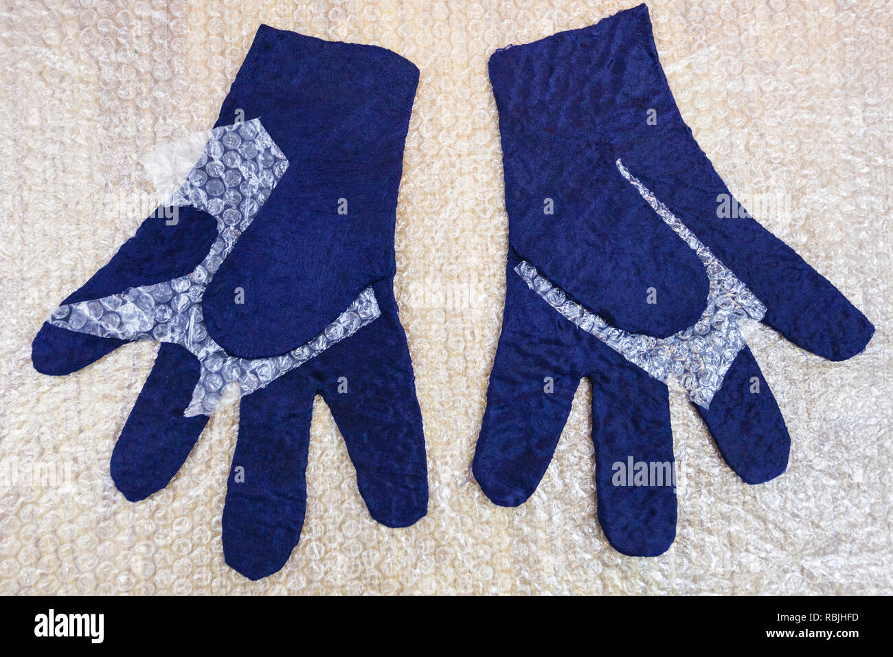 Fulling cloth hi-res stock photography and images - Alamy