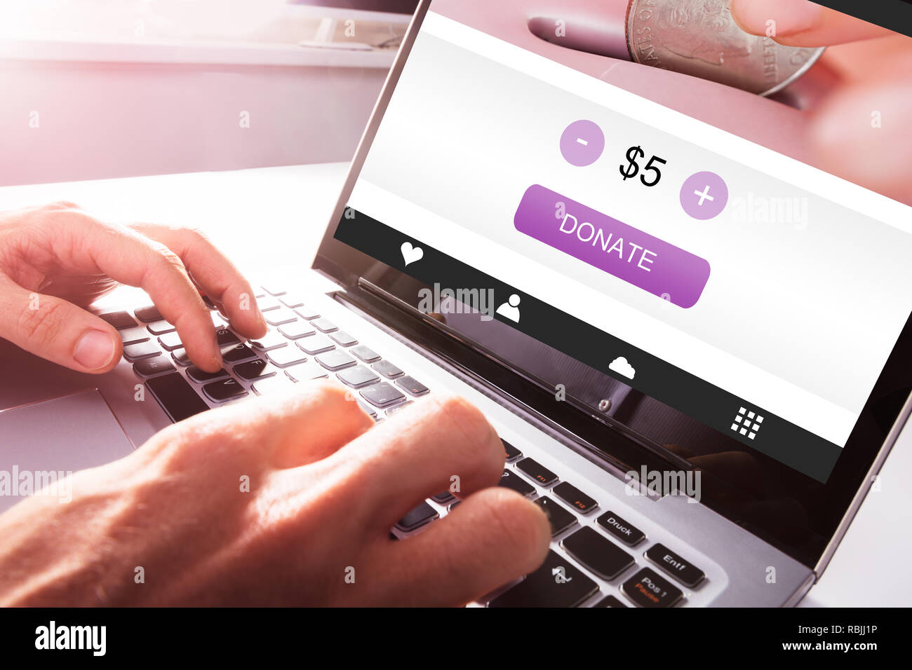 Man hand donating money hi-res stock photography and images - Alamy
