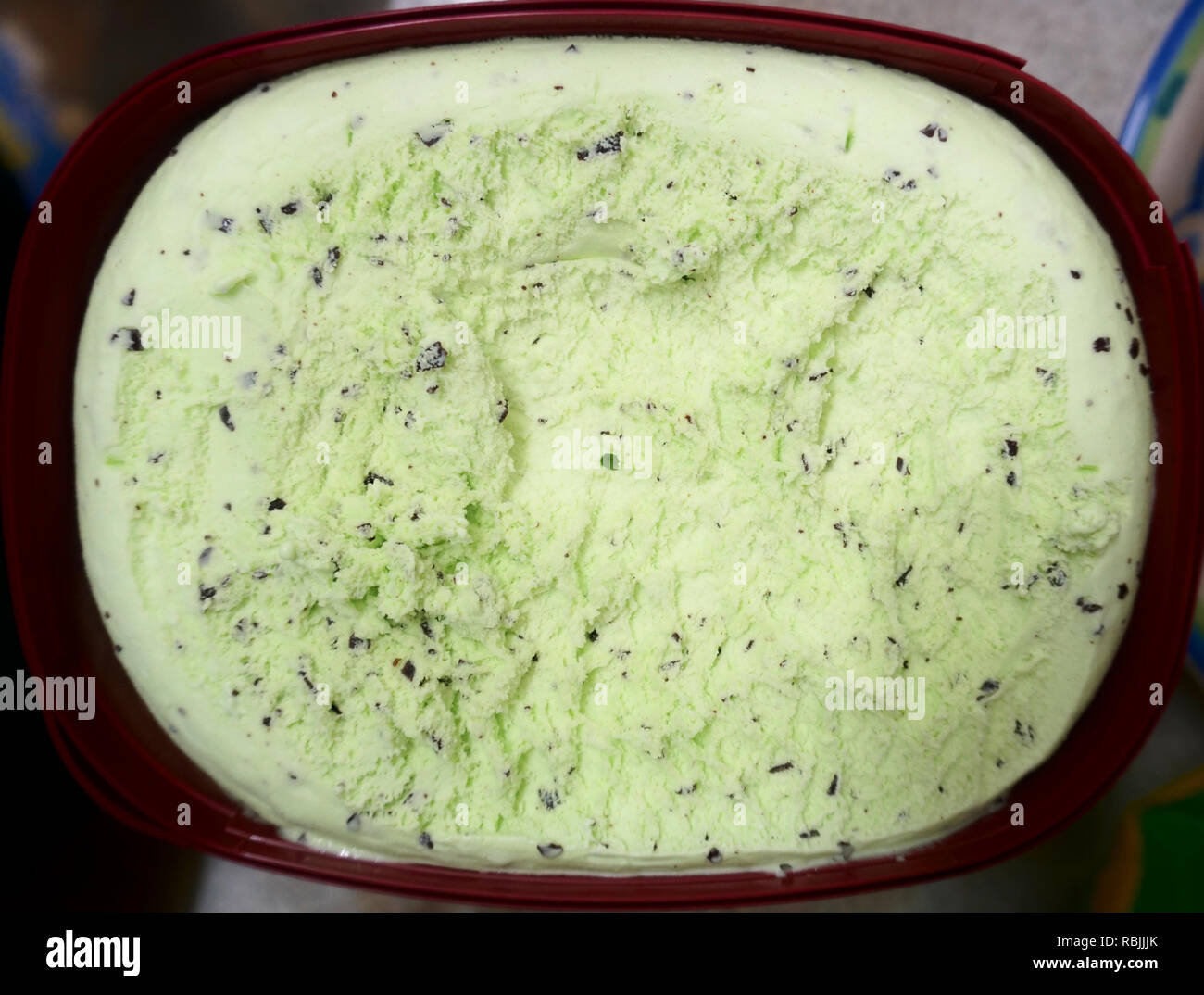 Bulla Creamy Classics Ice Cream Mint Choc Chip 2l tub Stock Photo - Alamy