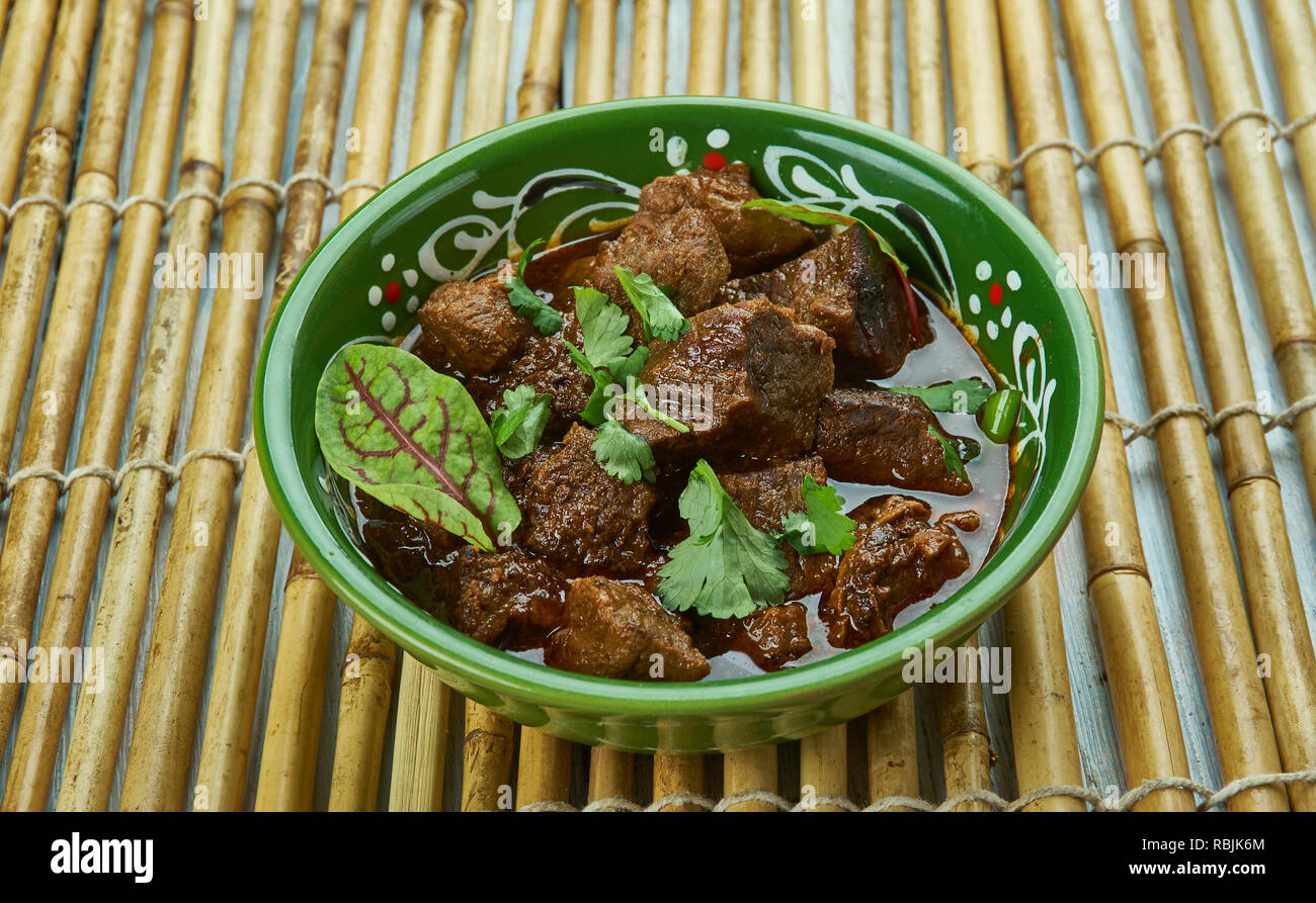 Tawa mutton - Pakistani pan put mutton, chopped onion, ginger garlic ...