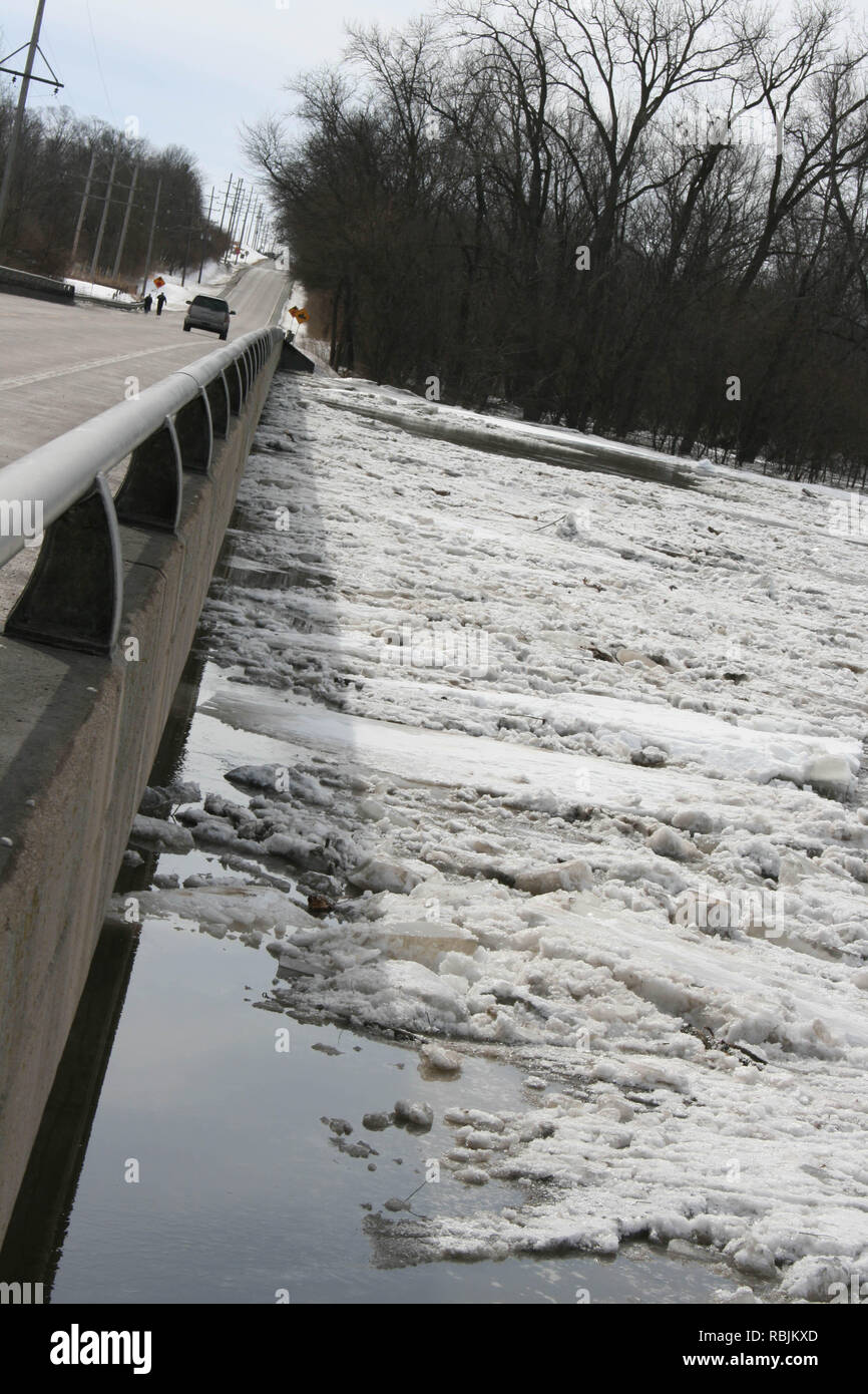 Kankakee river water hi-res stock photography and images - Alamy