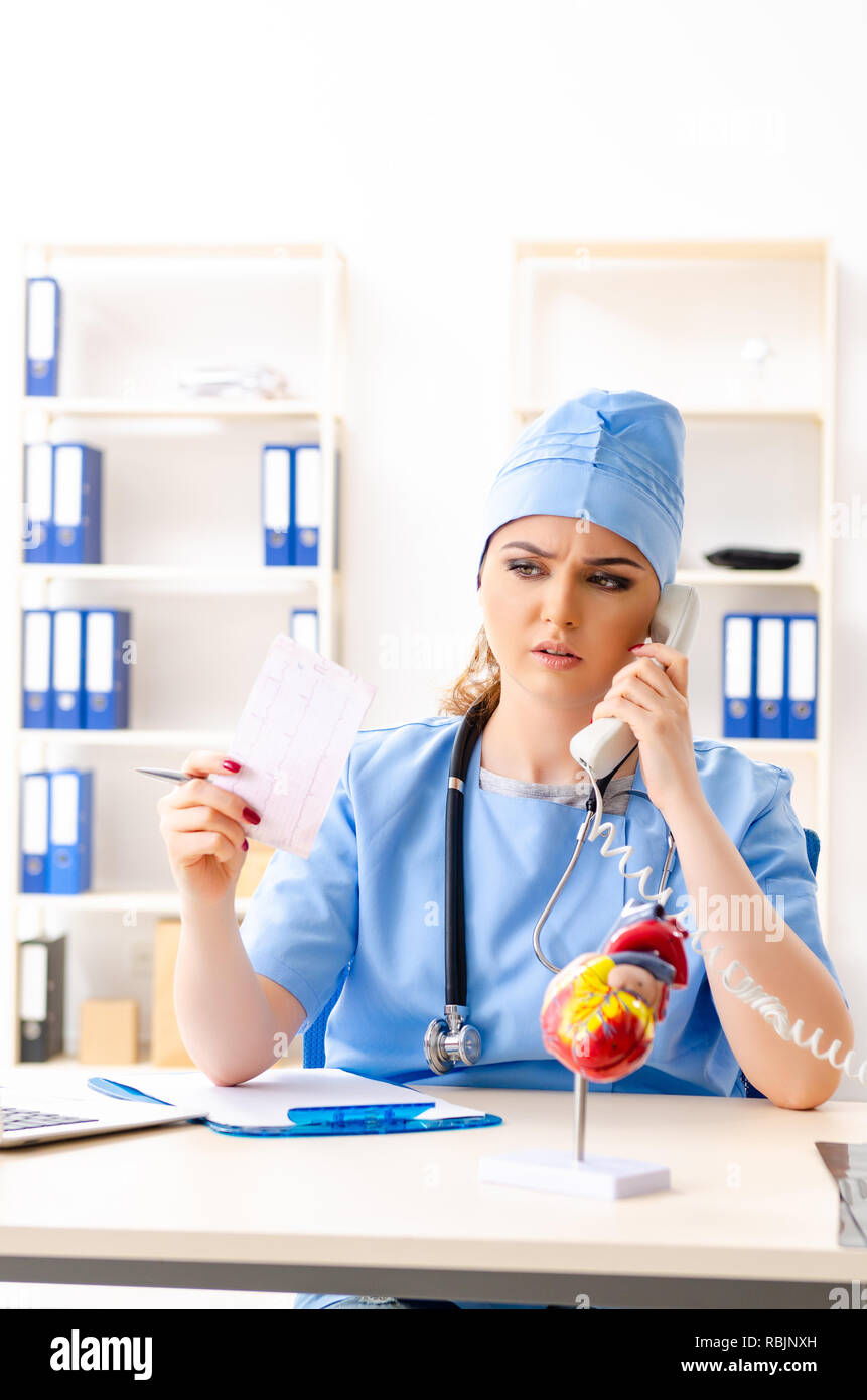 Female doctor speaking heart cardio hi-res stock photography and images ...