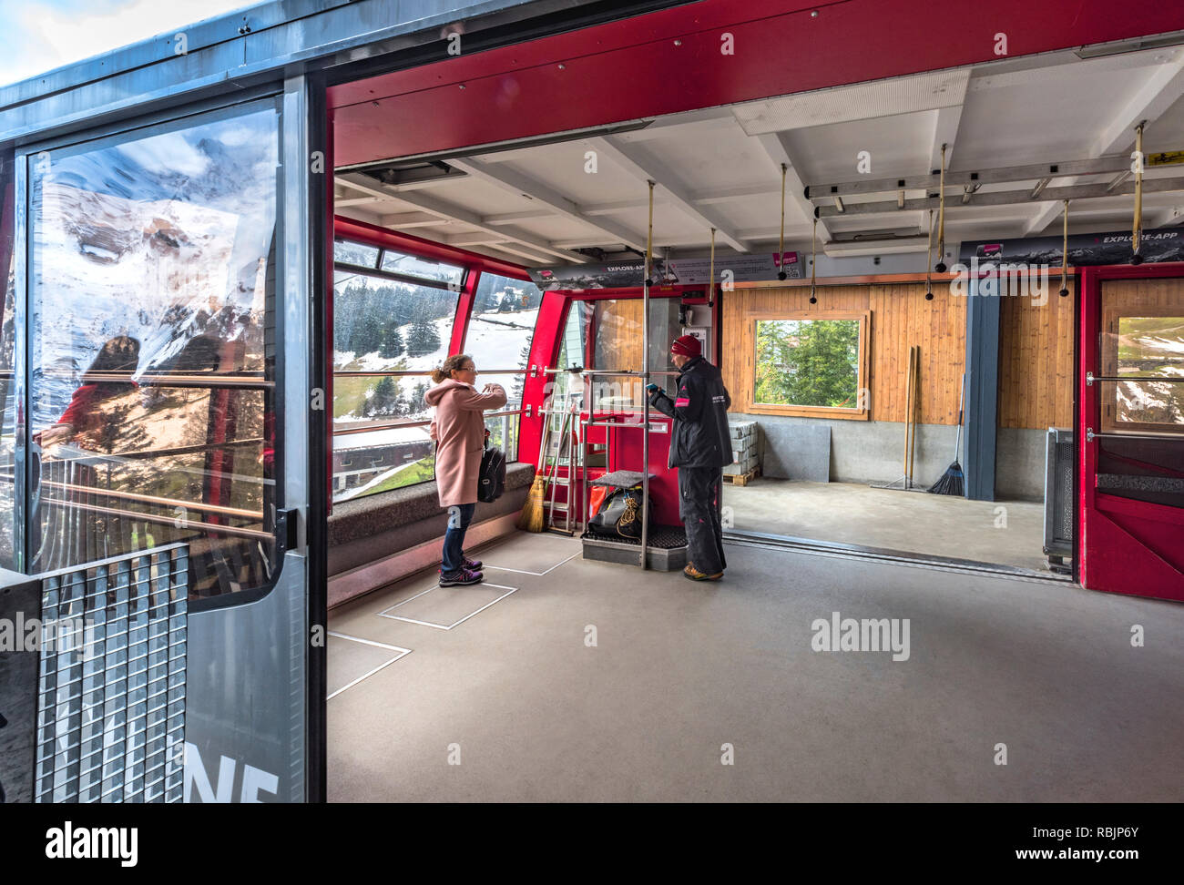 Murren Cable Car High Resolution Stock Photography and Images - Alamy