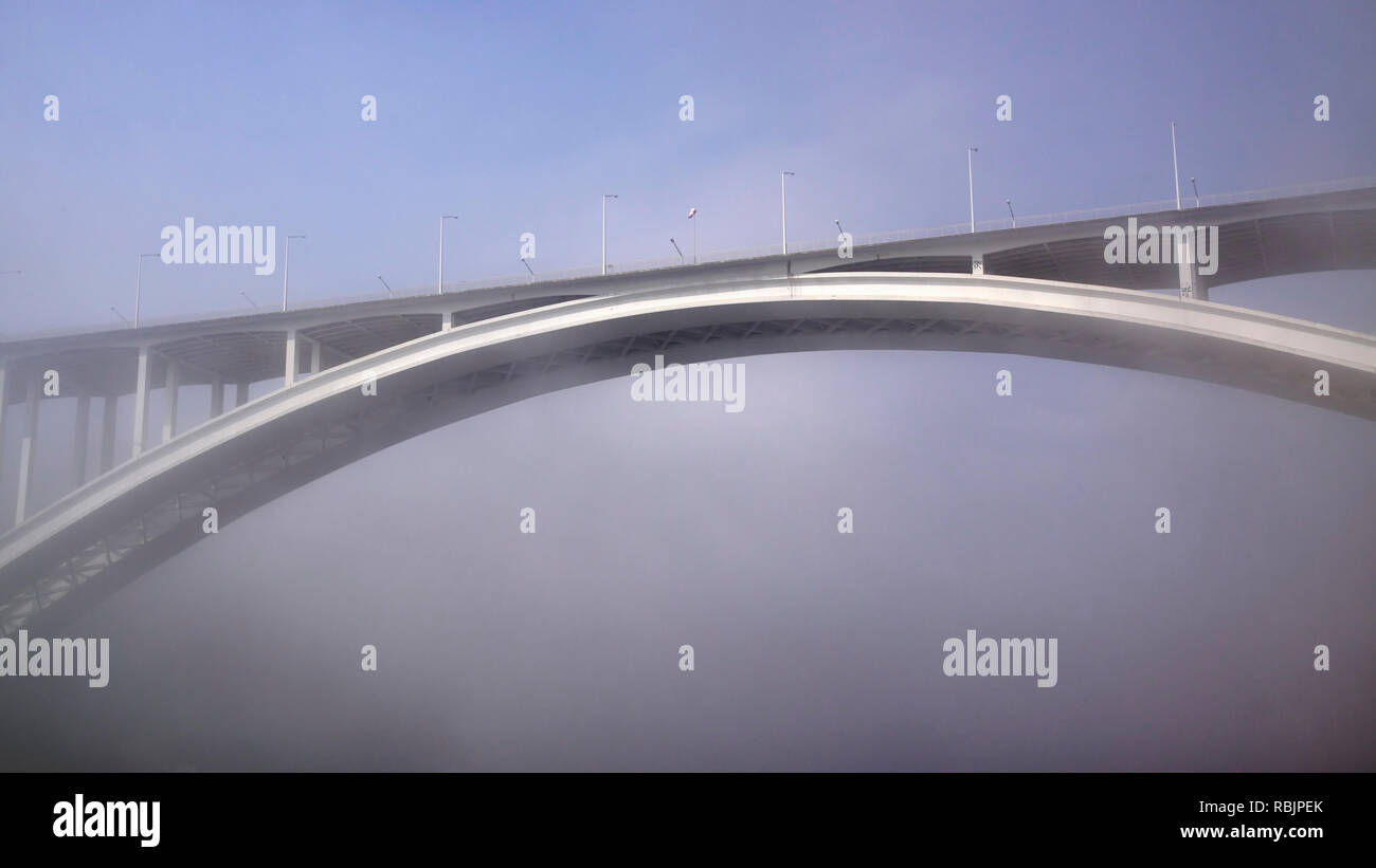 Arrábida bridge over douro hi-res stock photography and images - Alamy