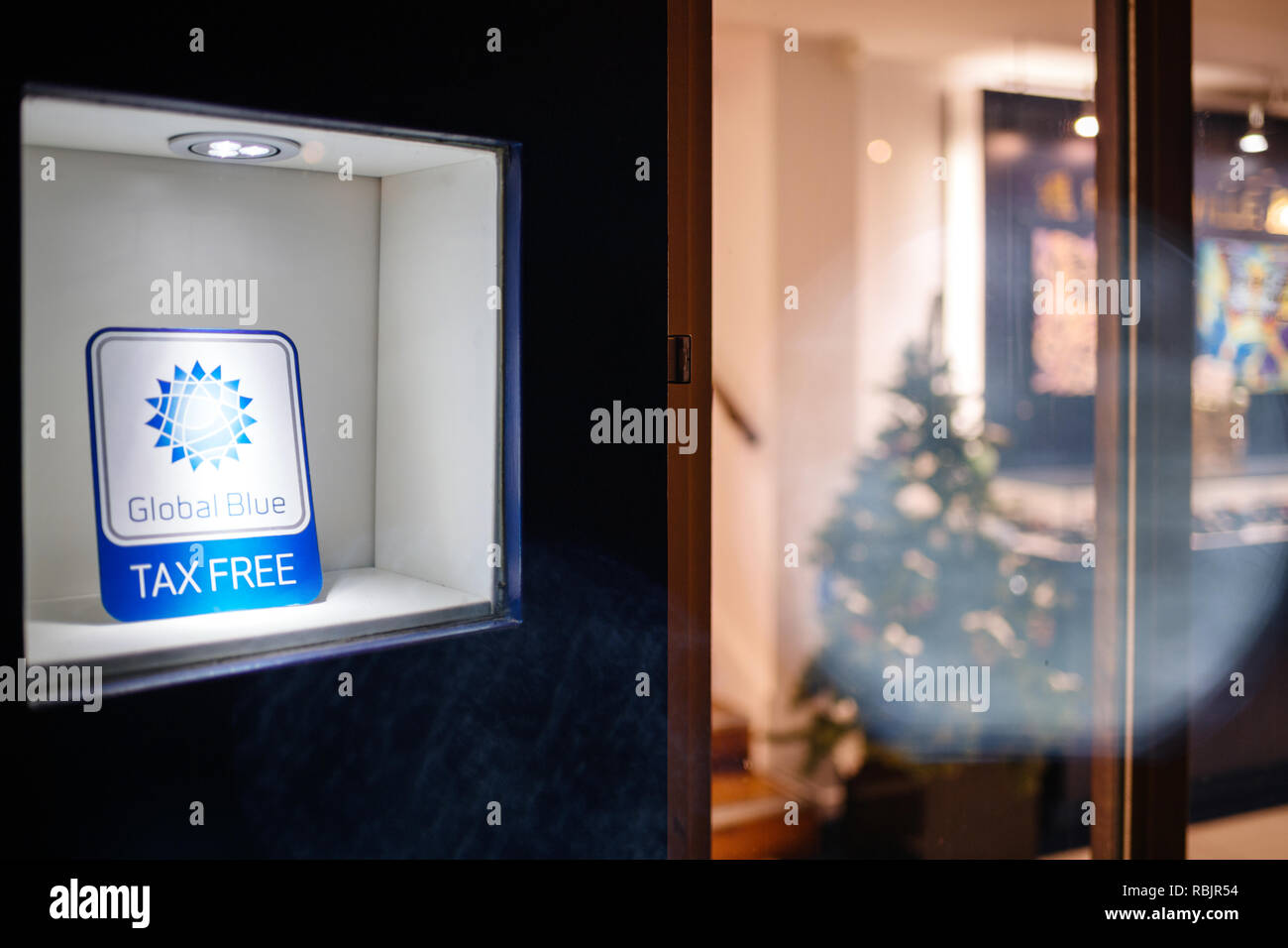 Global blue tax free hi-res stock photography and images - Alamy