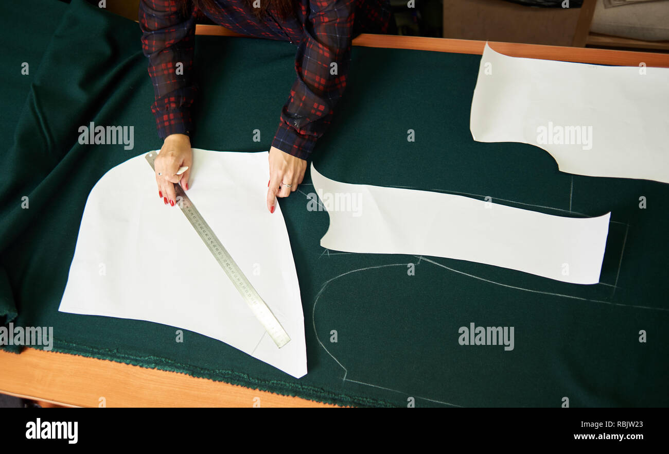Cutting details hi-res stock photography and images - Alamy