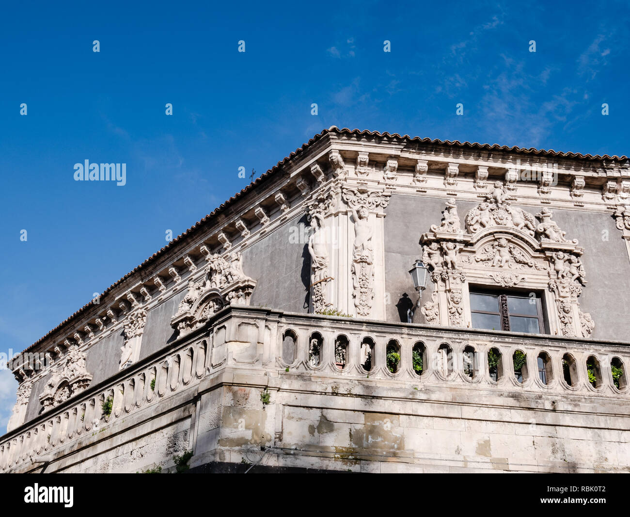 Baroque palace architecture hi-res stock photography and images - Alamy
