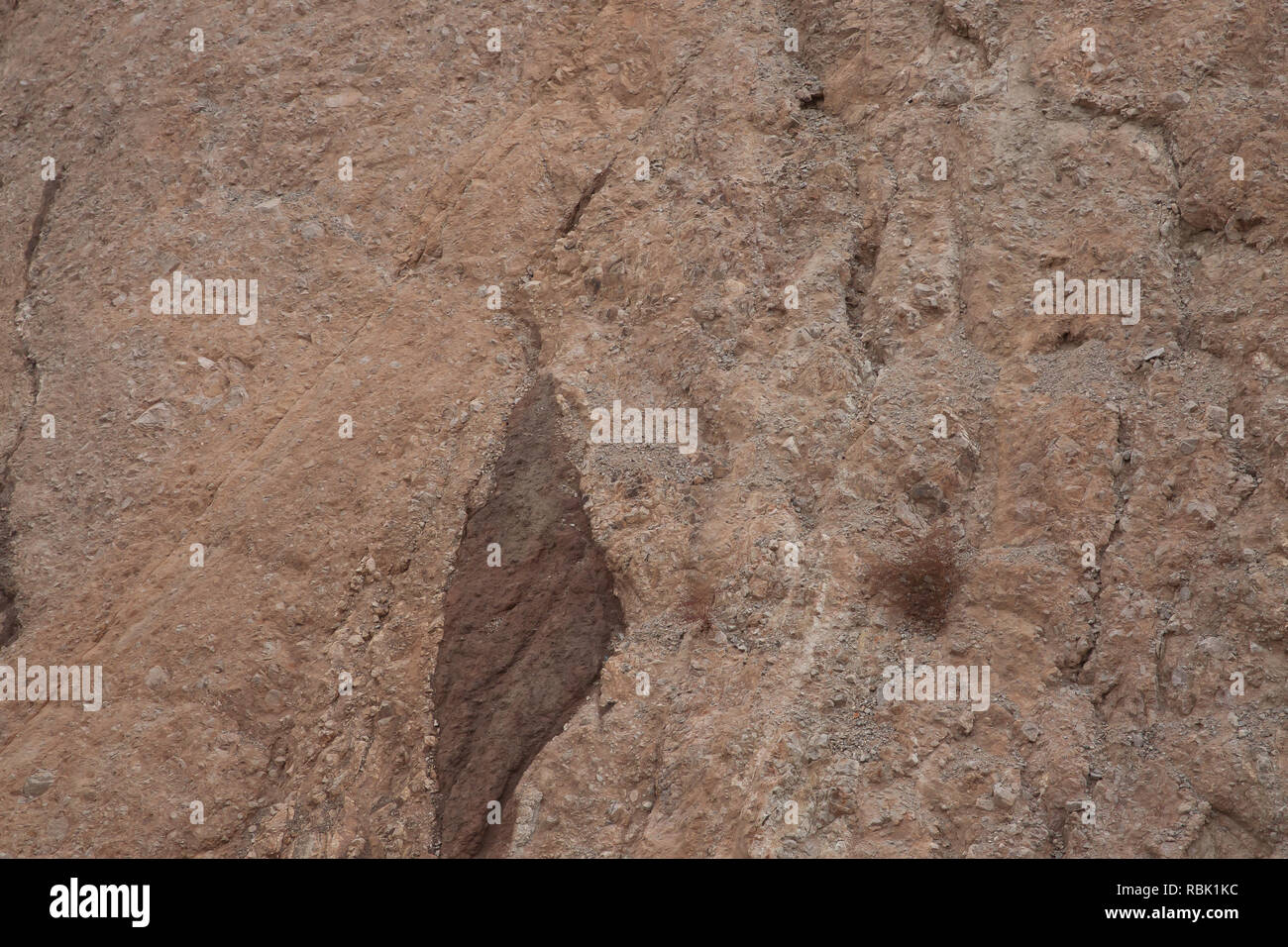 Cracks in the dry desert ground in California Stock Photo - Alamy