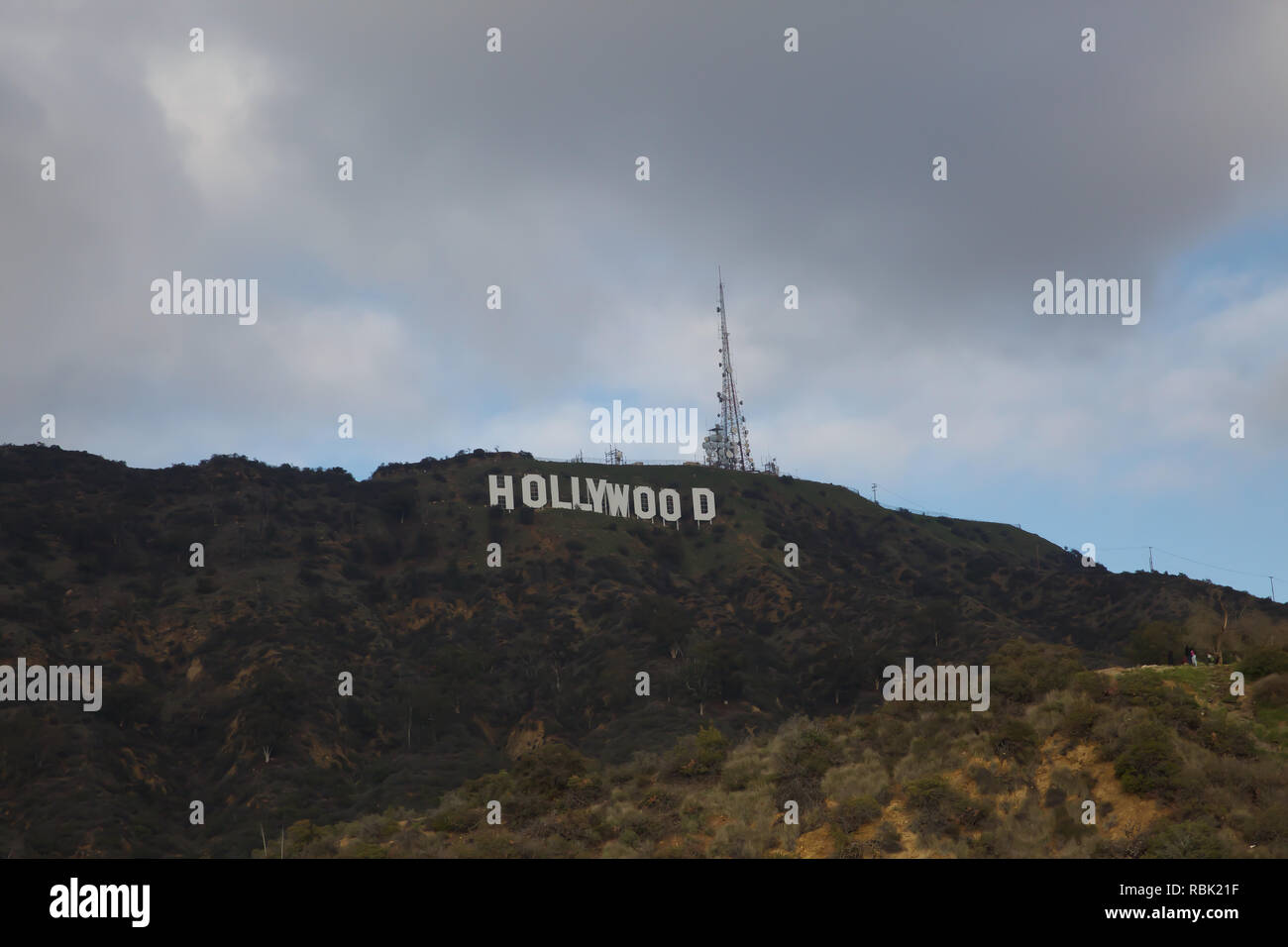 The world famous Hollywood sign overlooking Hollywood in Los Angeles ...