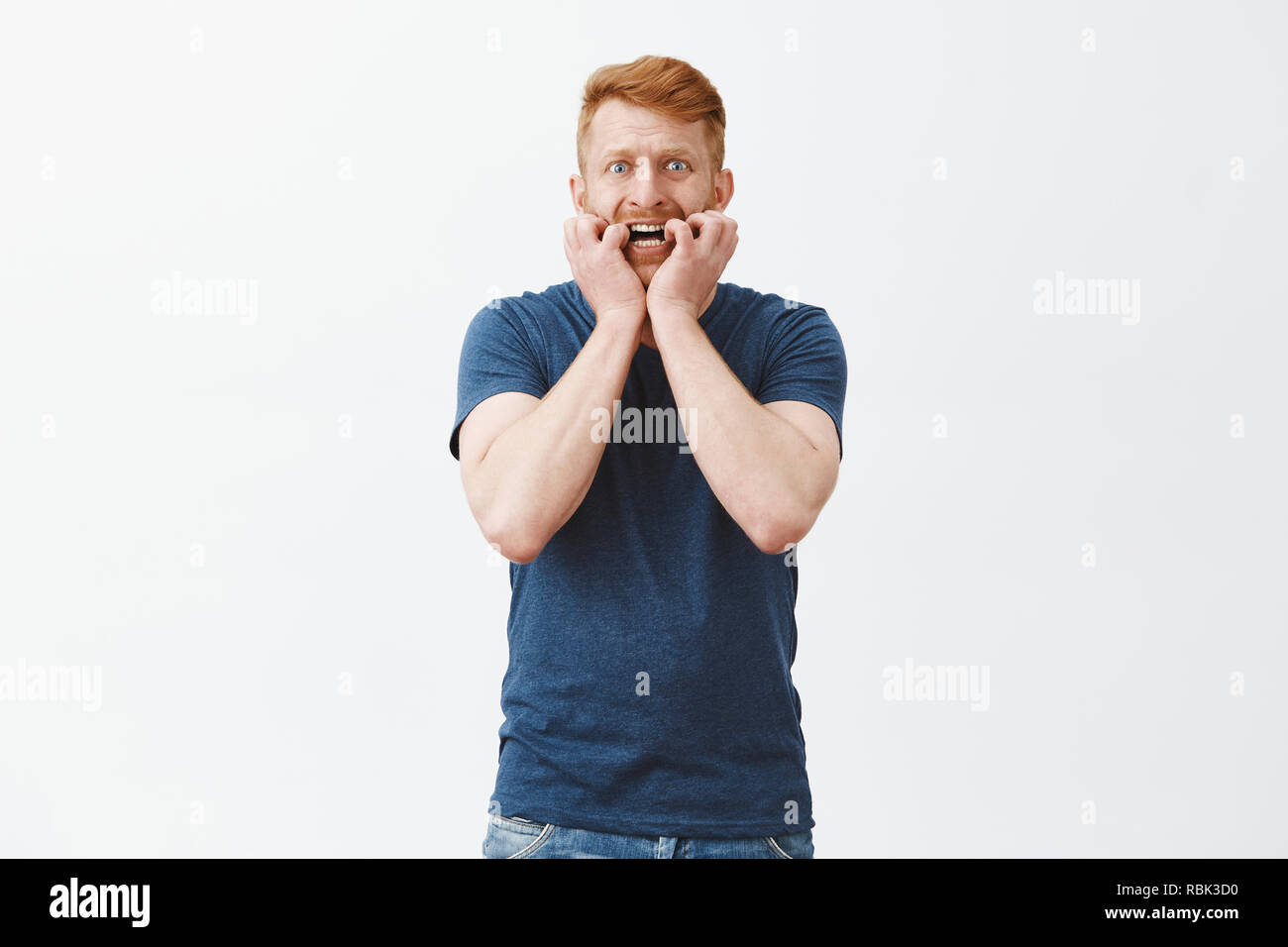 Scared guy hi-res stock photography and images - Alamy