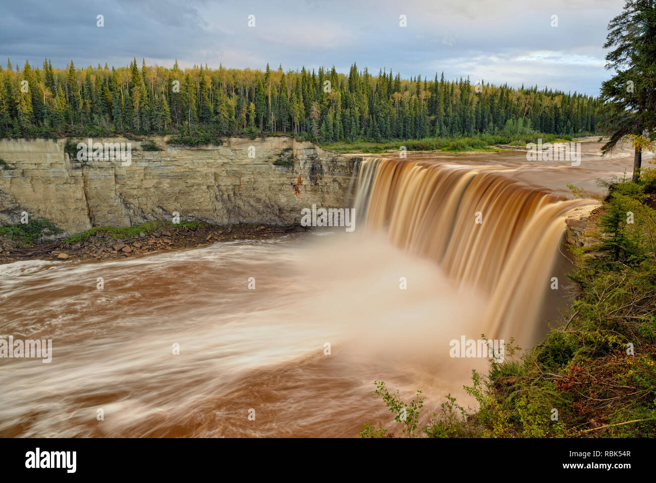 Alexandra Falls, Twin Falls Territorial Park, Northwest Territories ...