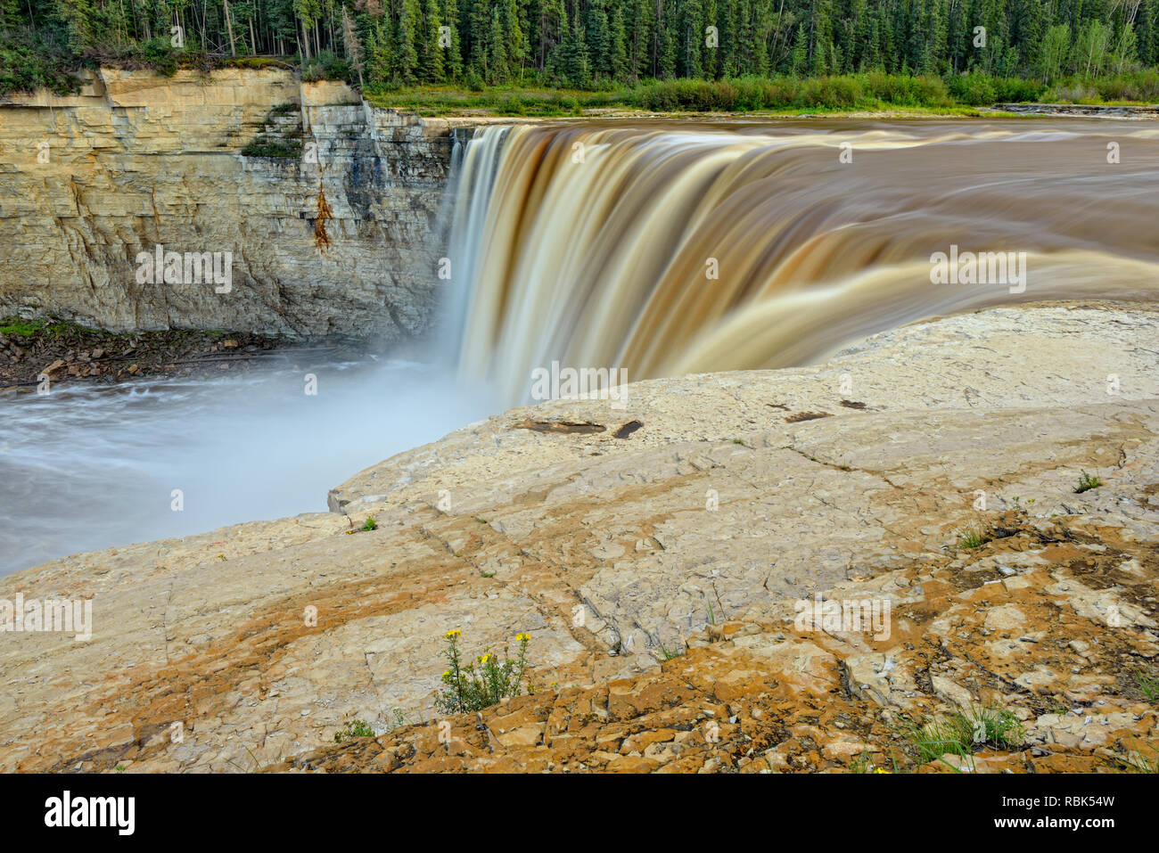Alexandra Falls, Twin Falls Territorial Park, Northwest Territories ...