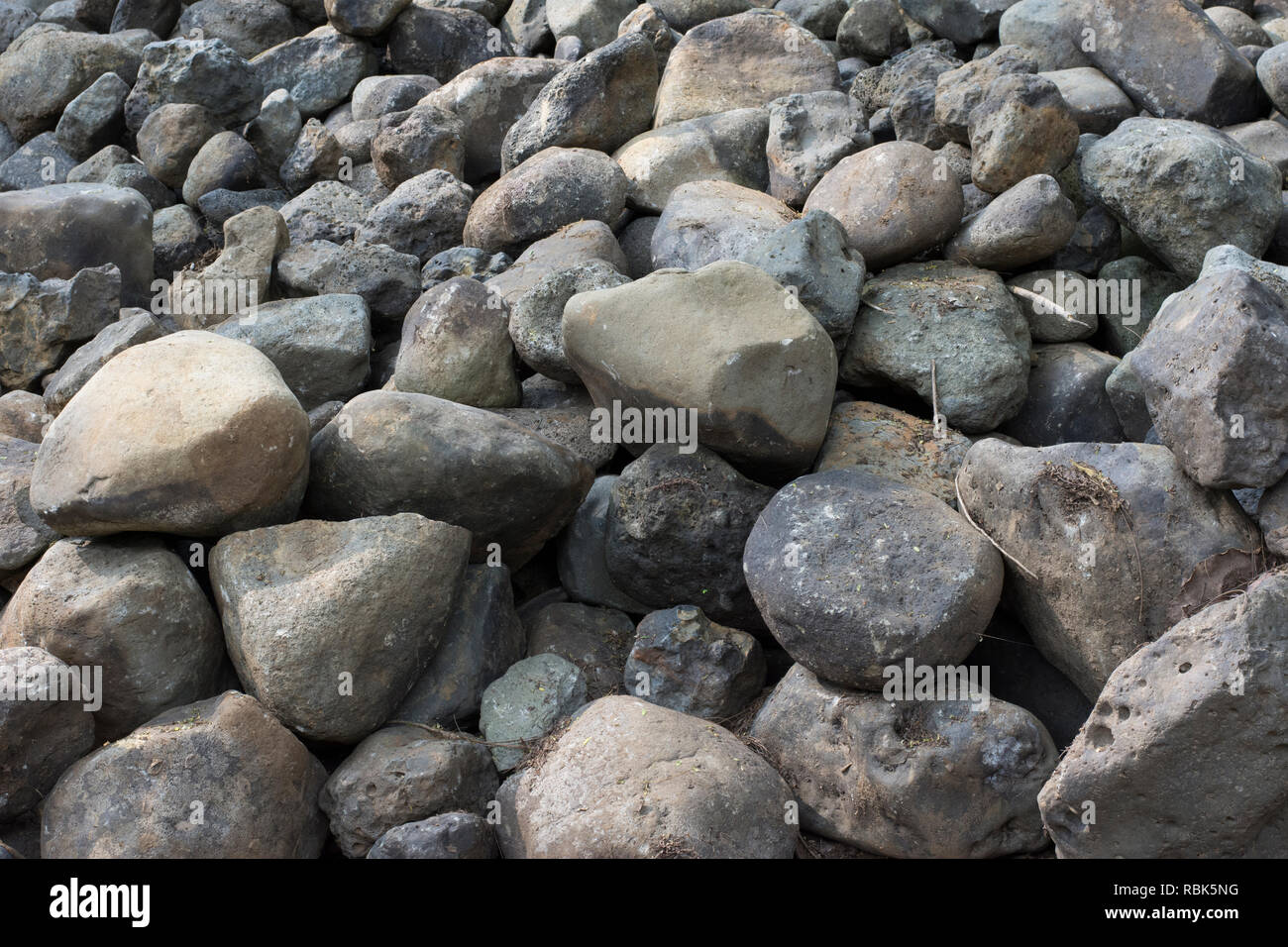 Rock Split raw material Stock Photo - Alamy