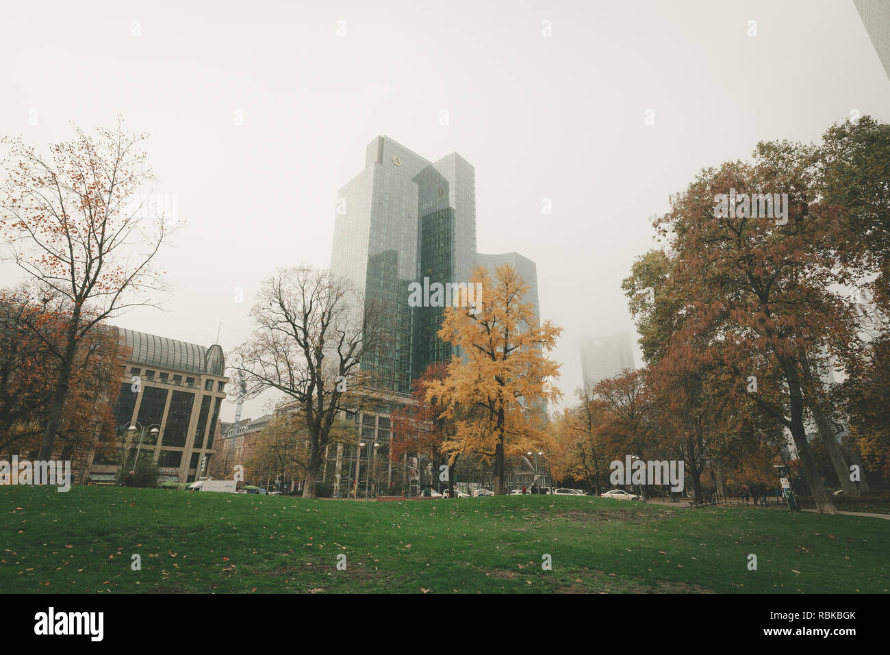 Frankfurt financial center hi-res stock photography and images - Alamy