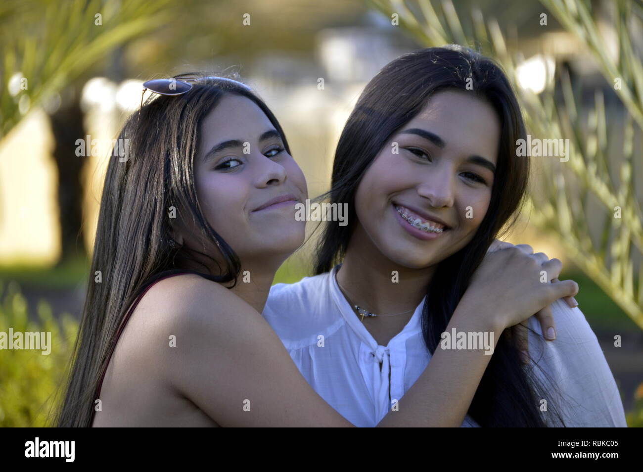Two female models hi-res stock photography and images - Alamy