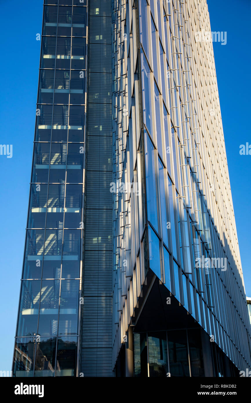 Facade modern bank building hi-res stock photography and images - Alamy