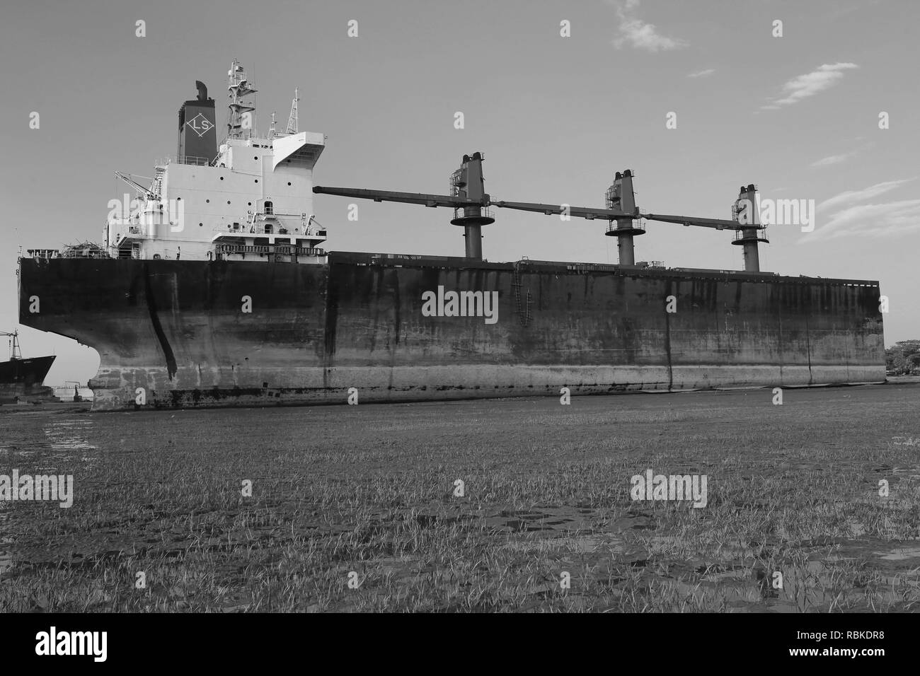 Ship scrap yards Black and White Stock Photos & Images - Alamy