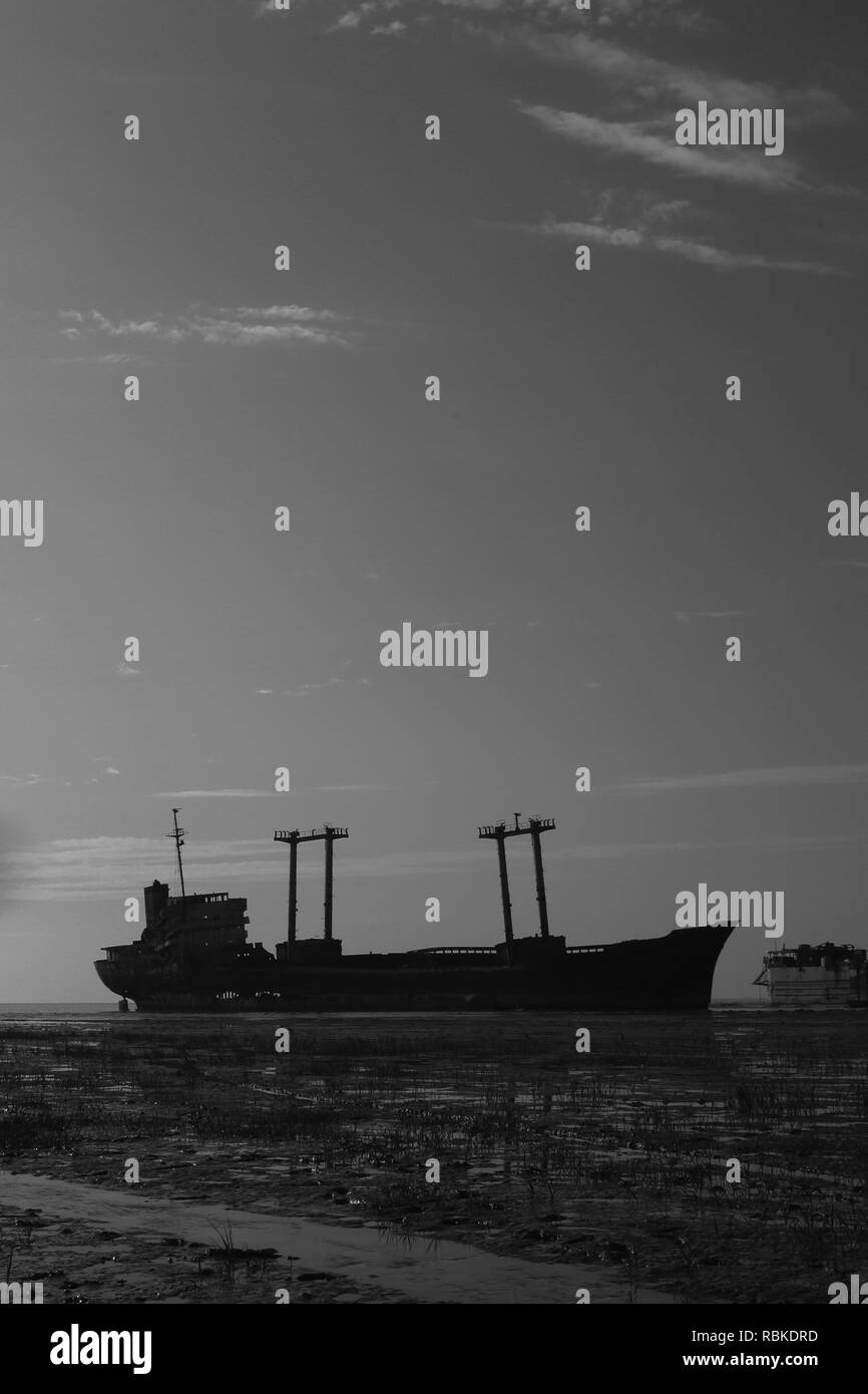 Chittagong, Bangladesh: Ships being wrecked at a ship breaking yard in ...