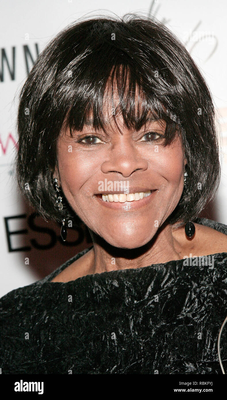 NEW YORK - FEBRUARY 11: Actress Cicely Tyson attends Evidence's "Grace ...