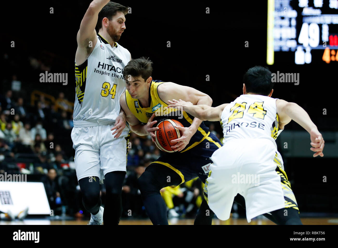(L to R) Ryan Kelly (Sunrockers), Ryan Rossiter (Brex), JANUARY 10 2019 ...